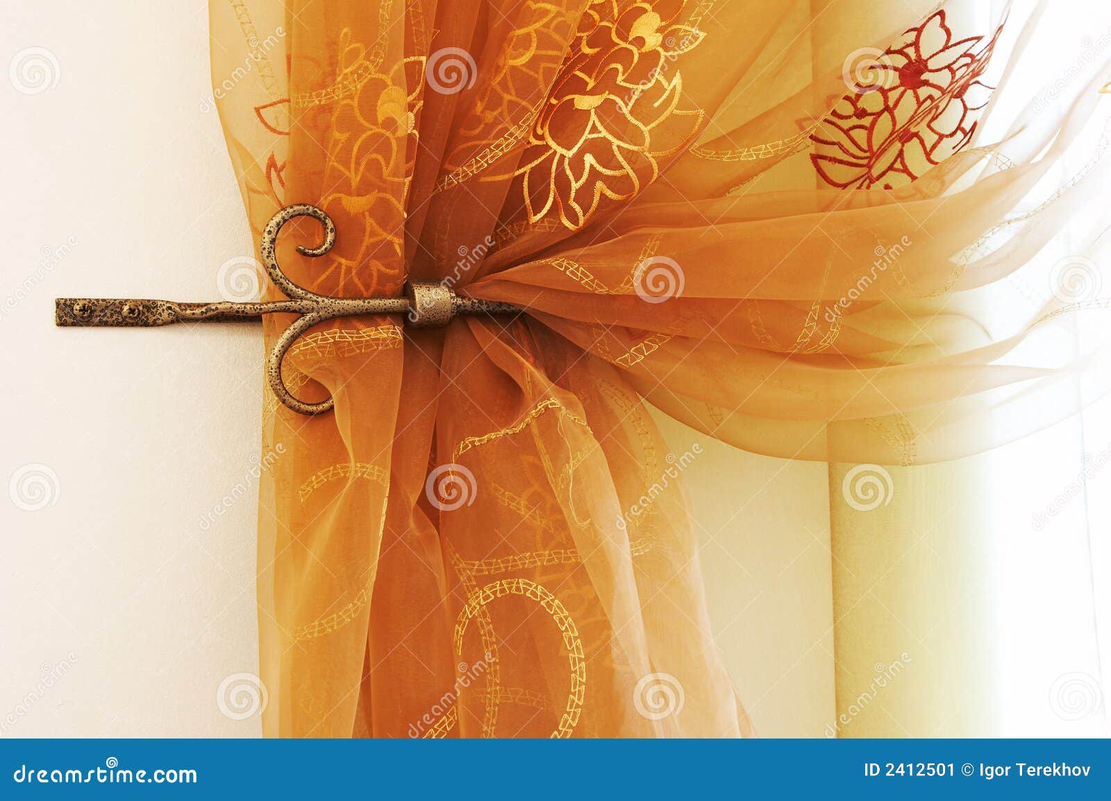 Rideaux modernes image stock. Image du limpide, toujours - 2412501