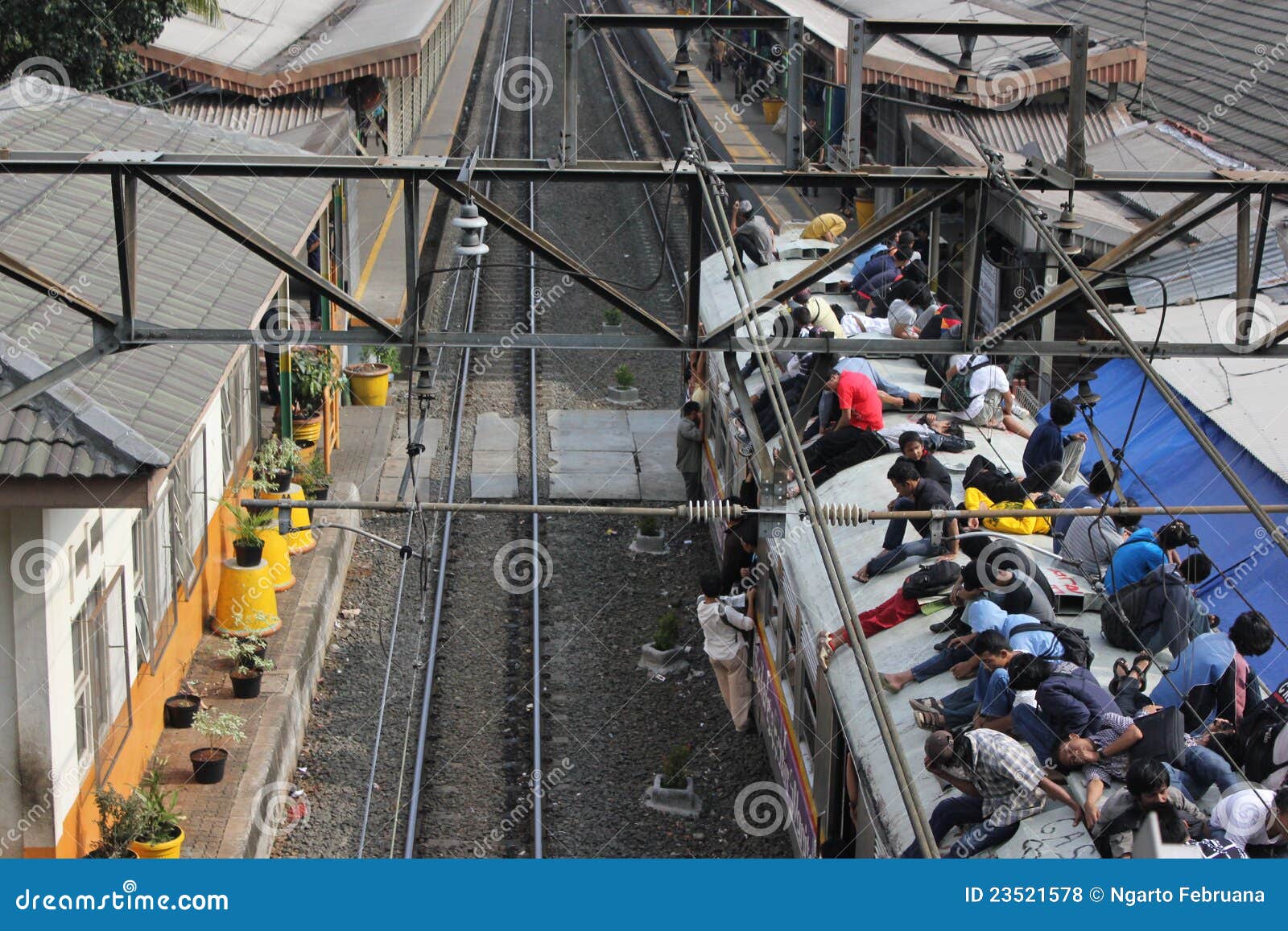 Riding on the Rooftop of the Train Editorial Stock Photo - Image of ...