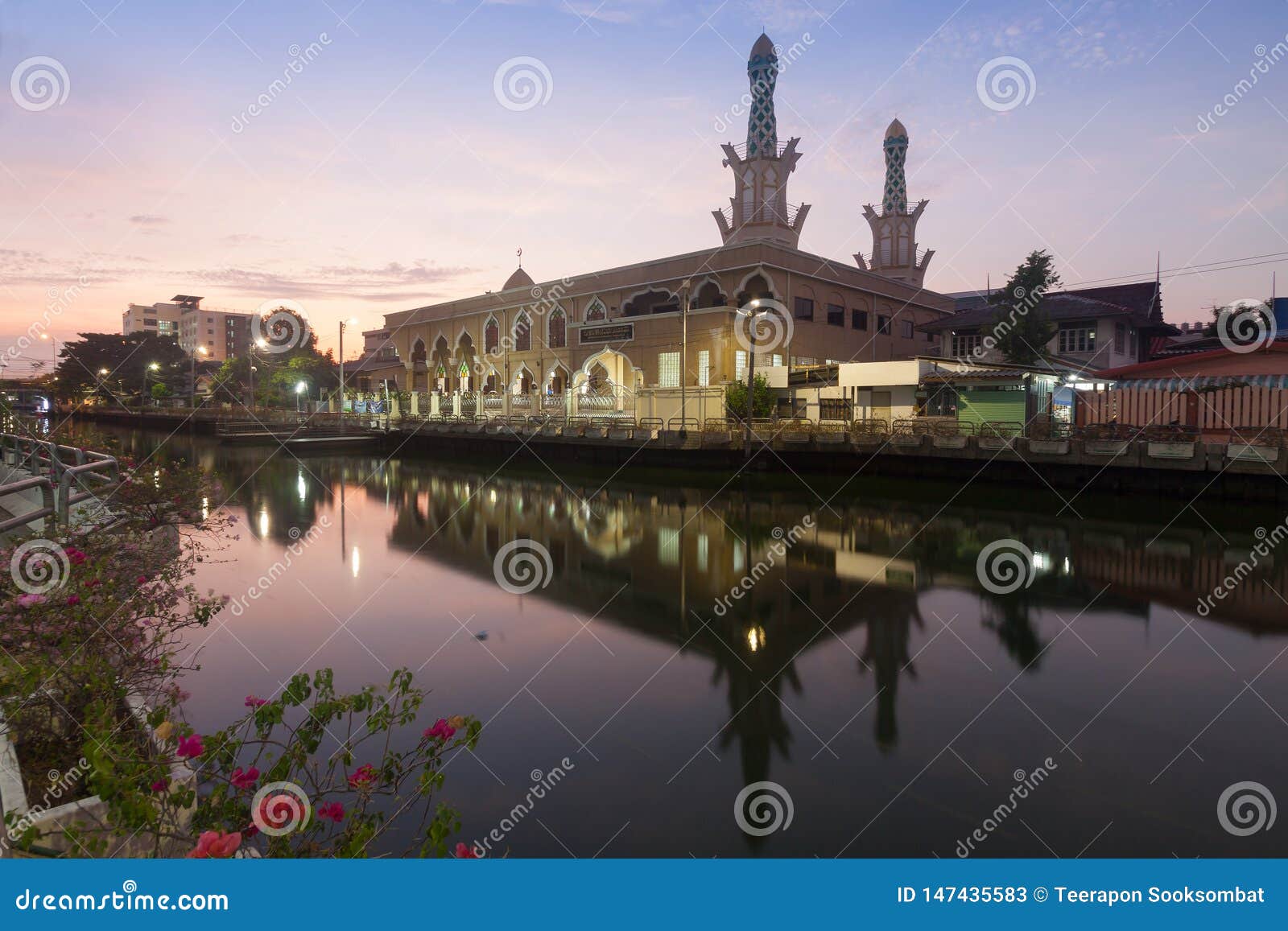 Ridwanool Islam Mosque in Bangkok , Thailand Stock Image - Image of ...