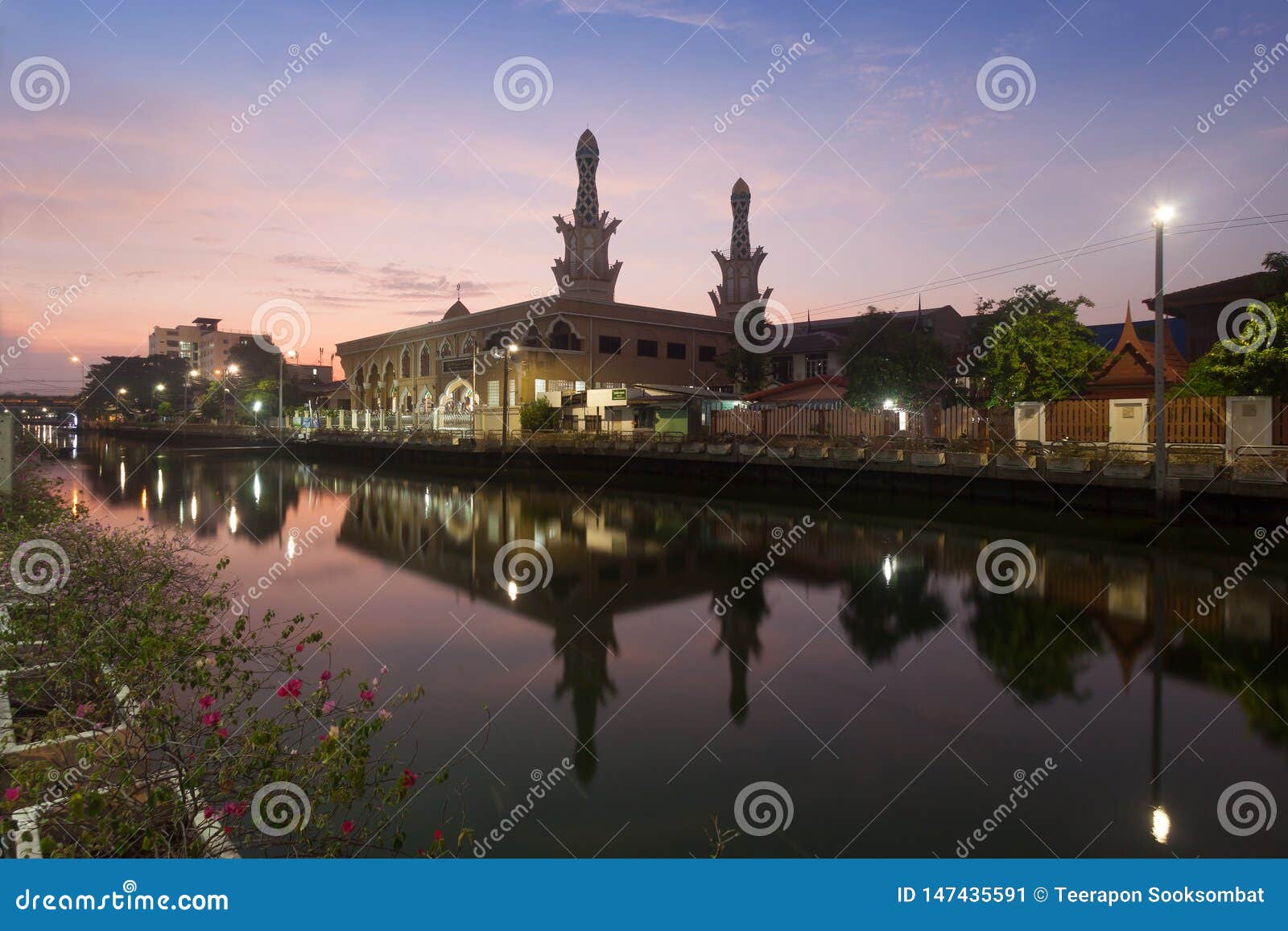 Ridwanool Islam Mosque in Bangkok , Thailand Stock Image - Image of ...