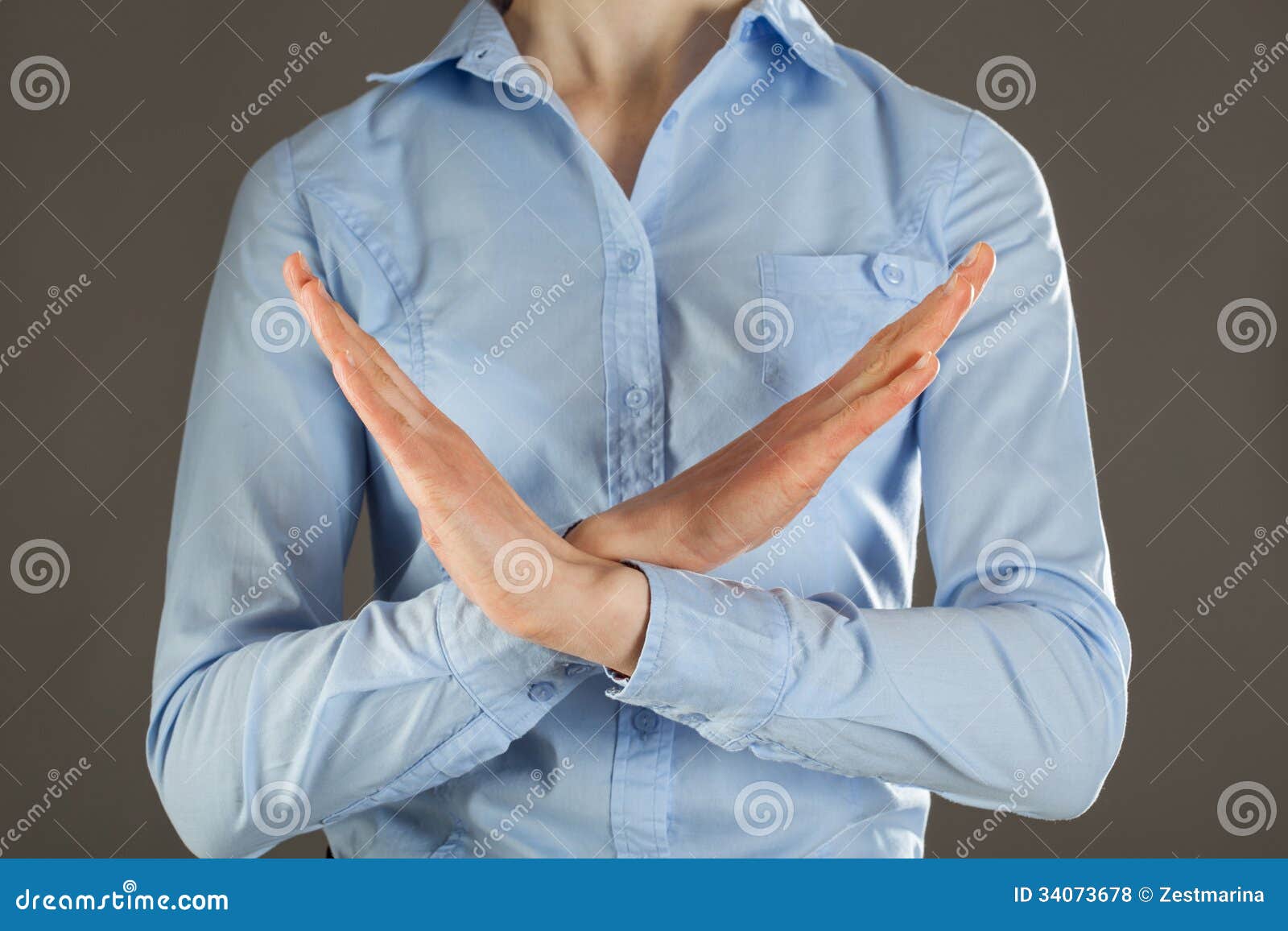 Rifiuto Delle Mani Della Donna Di Qualcosa Fotografia Stock - Immagine ...