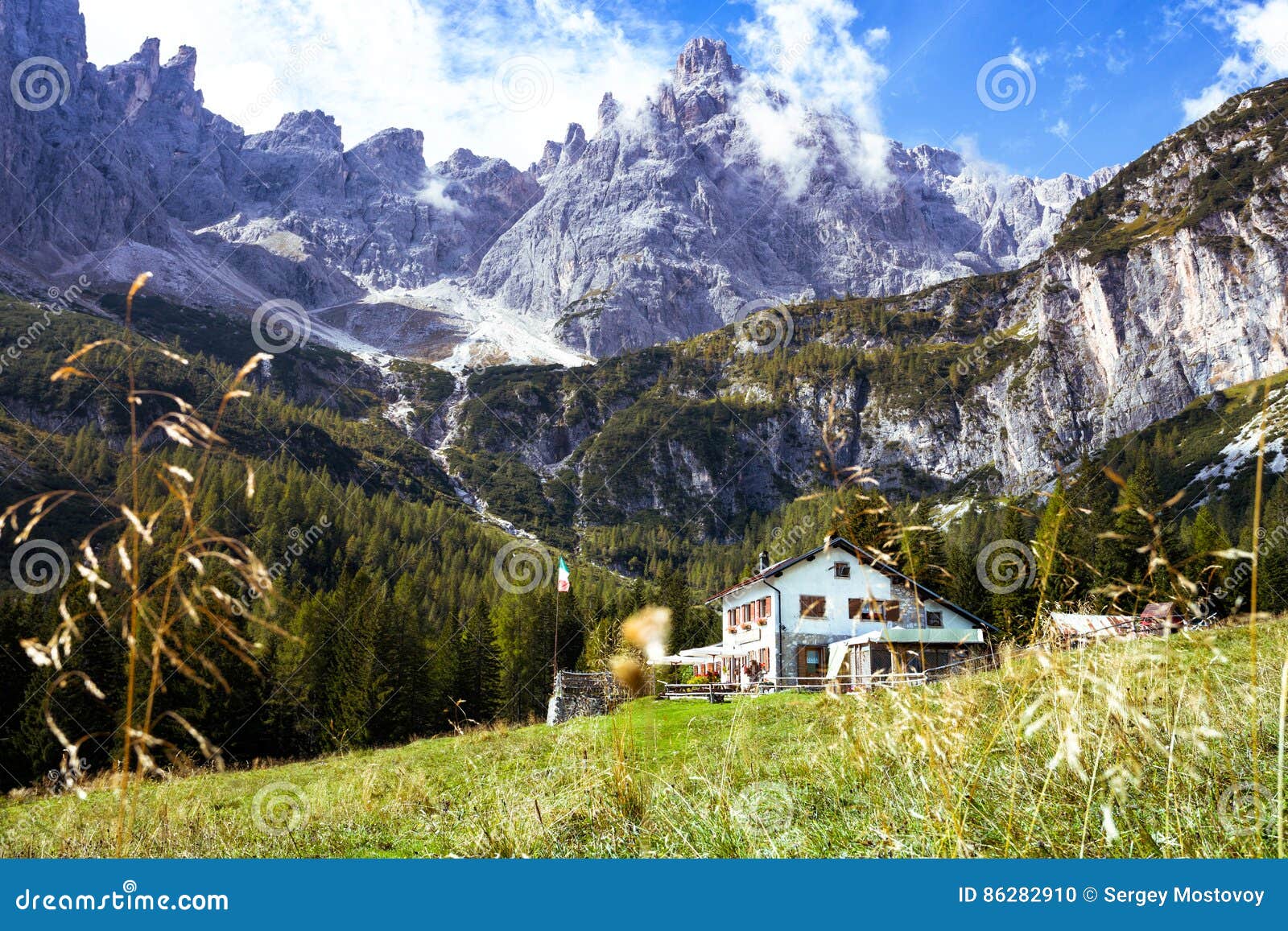 Rifugio Lunelli stock photo. Image of lunelli, dolomite - 86282910