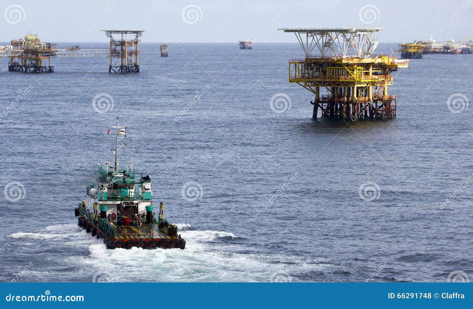 Rig workers stock photo. Image of industrial, operation - 66291748