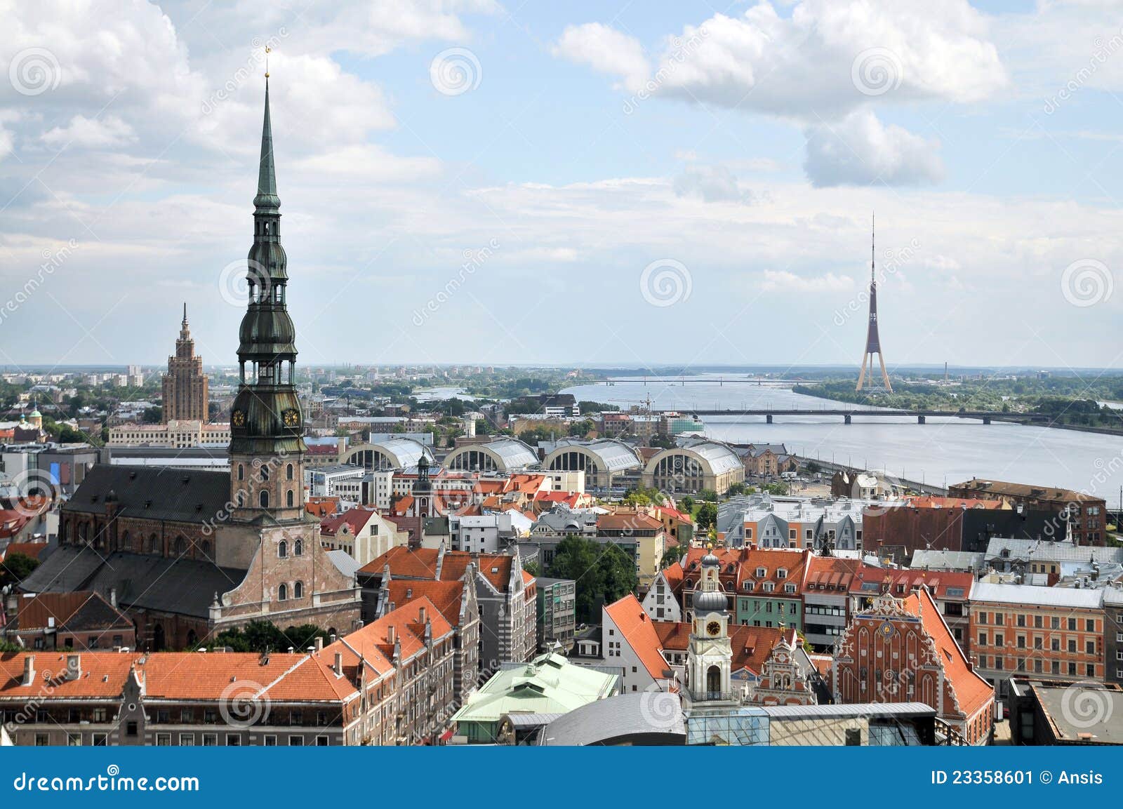 Riga Capital De La Lettonie Image stock - Image du orange, peter: 23358601