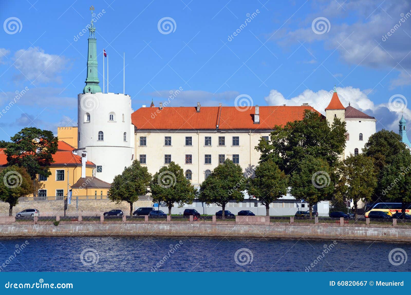 Riga Castle editorial photography. Image of flag, founded - 60820667