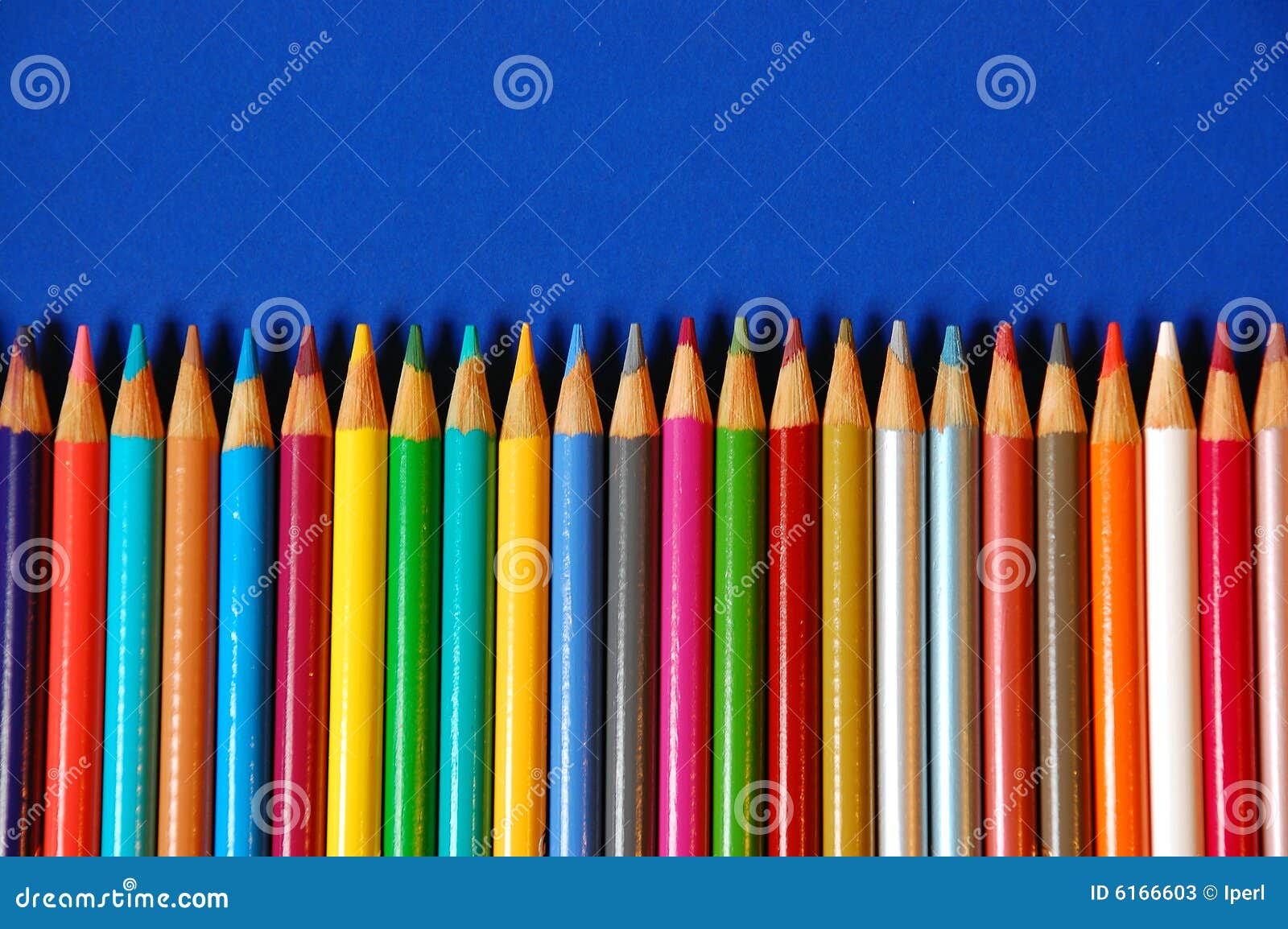 Riga Dei Pastelli Della Matita Immagine Stock - Immagine di disegno ...