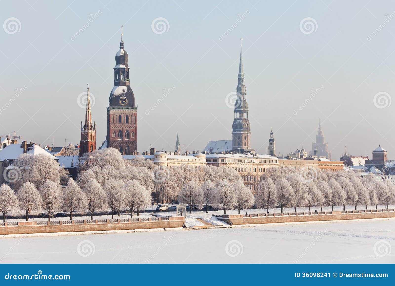 Riga im Winter stockbild. Bild von länder, abzeichen - 36098241