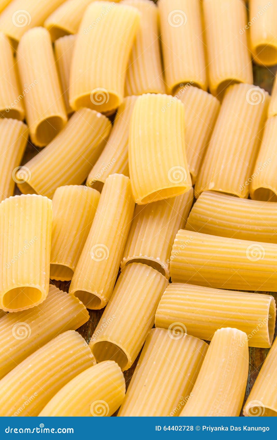 Rigatoni foto de stock. Imagem de alimento, trigo, duro - 64402728