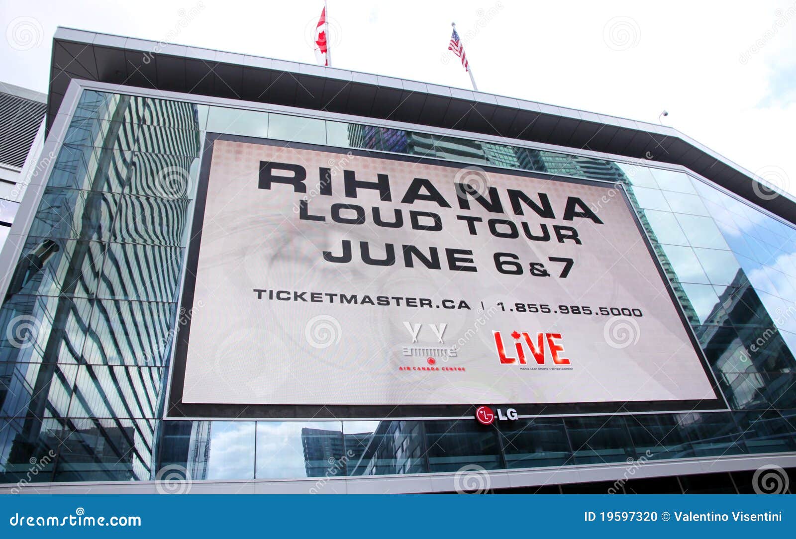 Rihanna Loud Tour editorial image. Image of ticketmaster - 19597320
