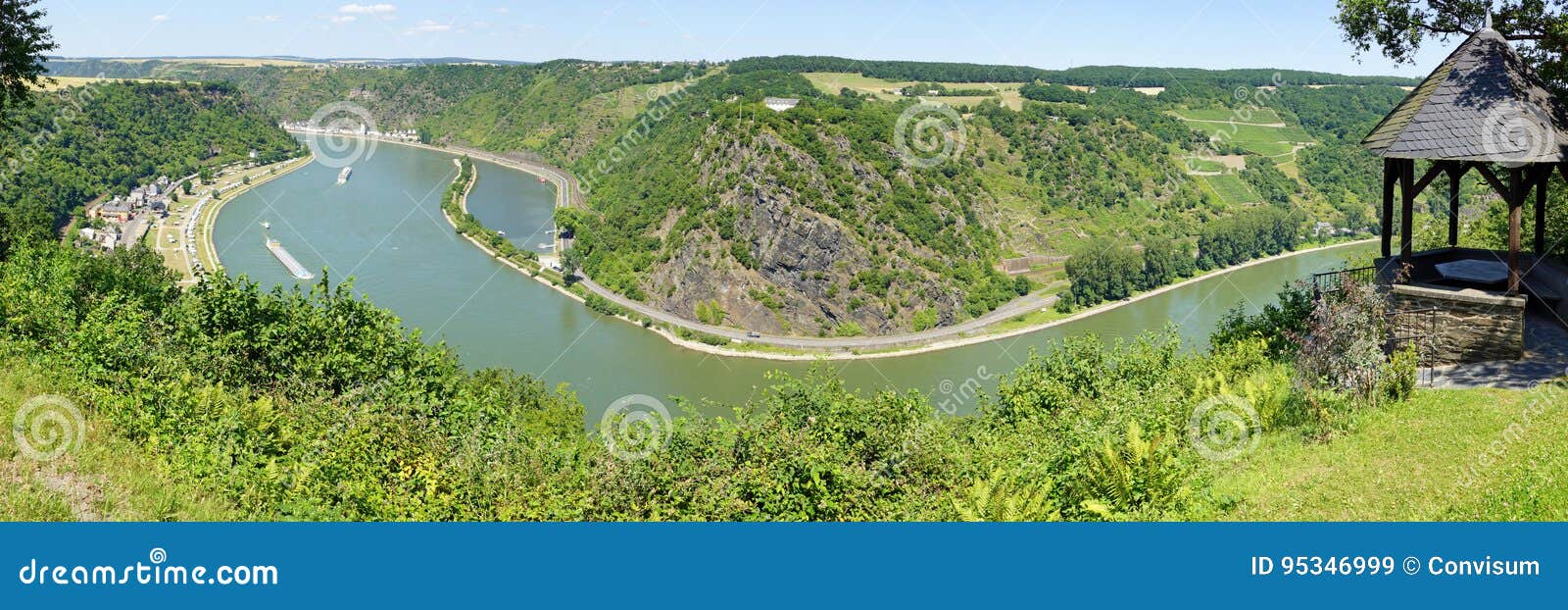 Rijn-rivier in Duitsland Met Loreleirots Stock Afbeelding - Image of ...