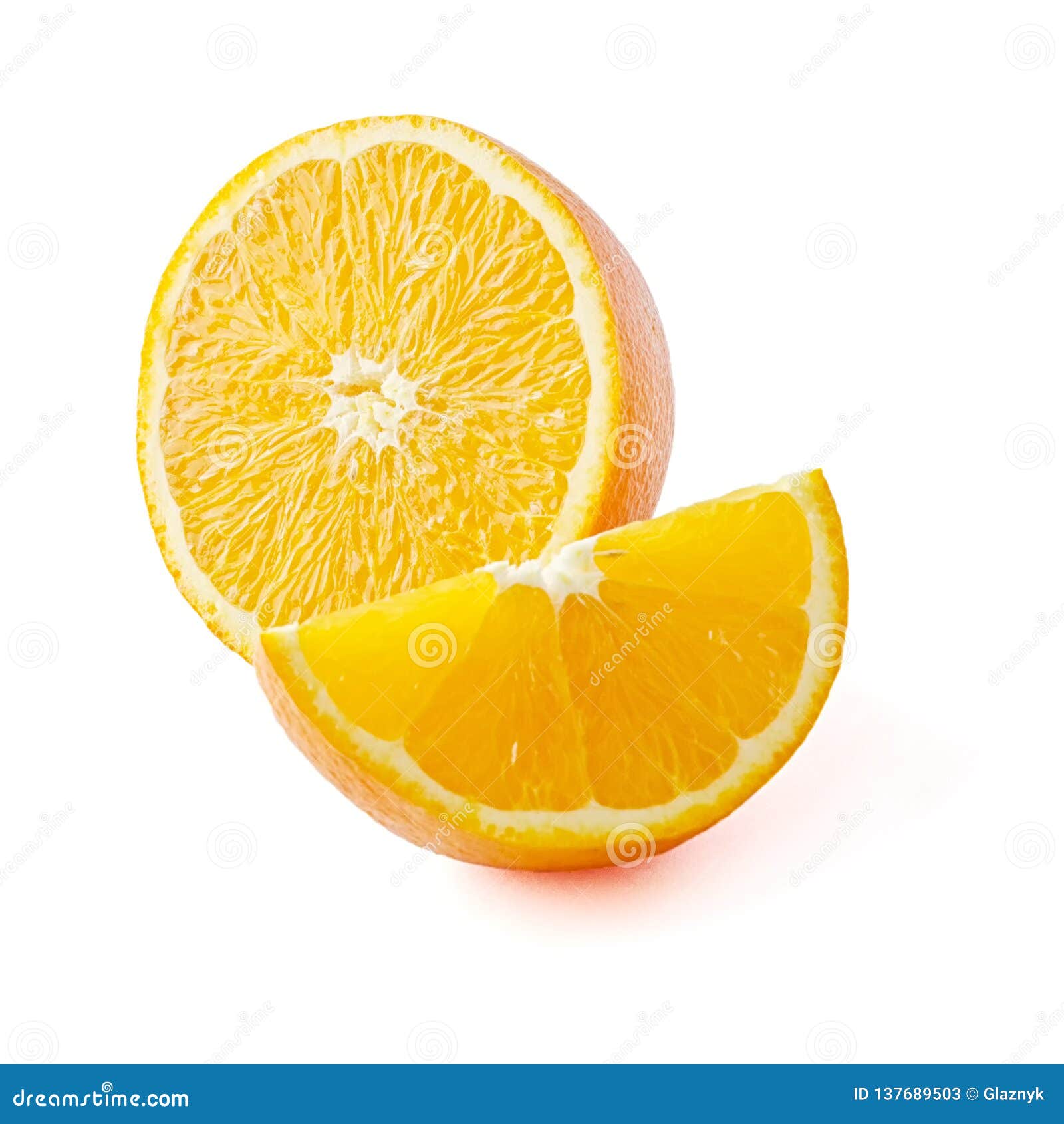 Rijpe halve sinaasappel stock afbeelding. Image of voorwerp - 137689503