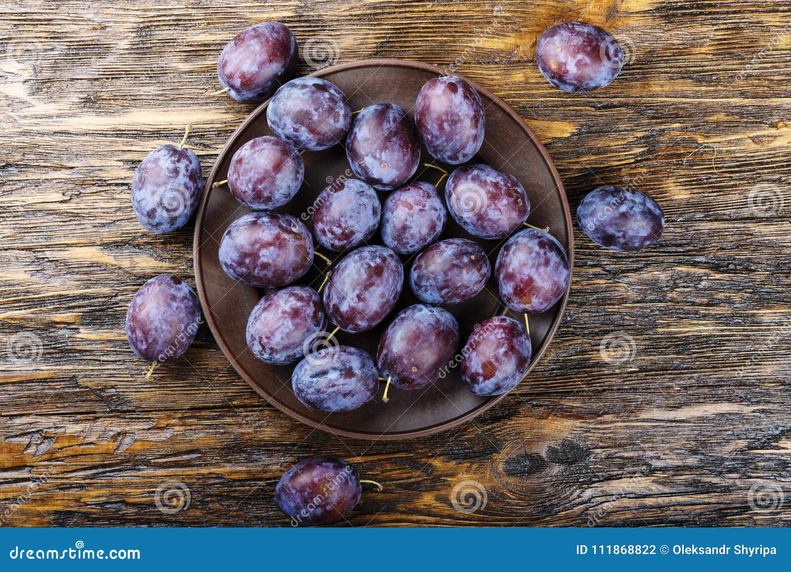 Rijpe pruim stock foto. Image of nagerecht, dieet, sappig - 111868822