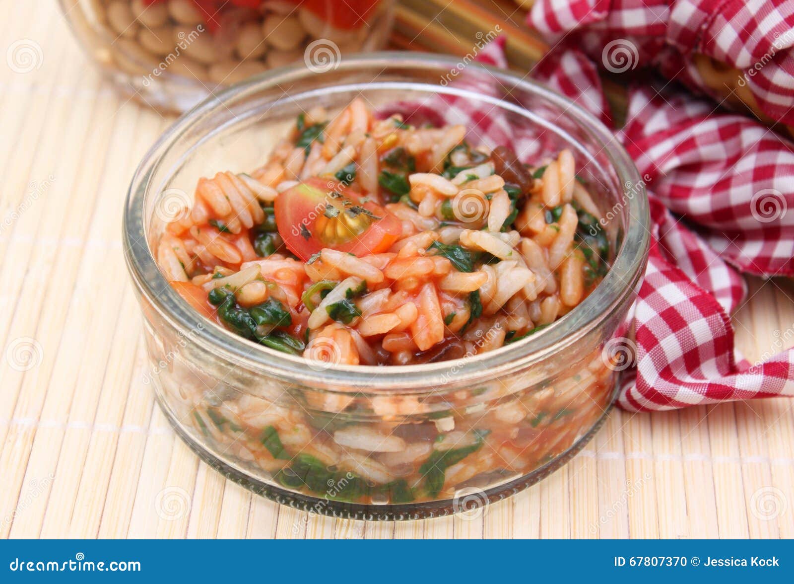 Rijst met ketchup stock foto. Image of buffet, snack - 67807370