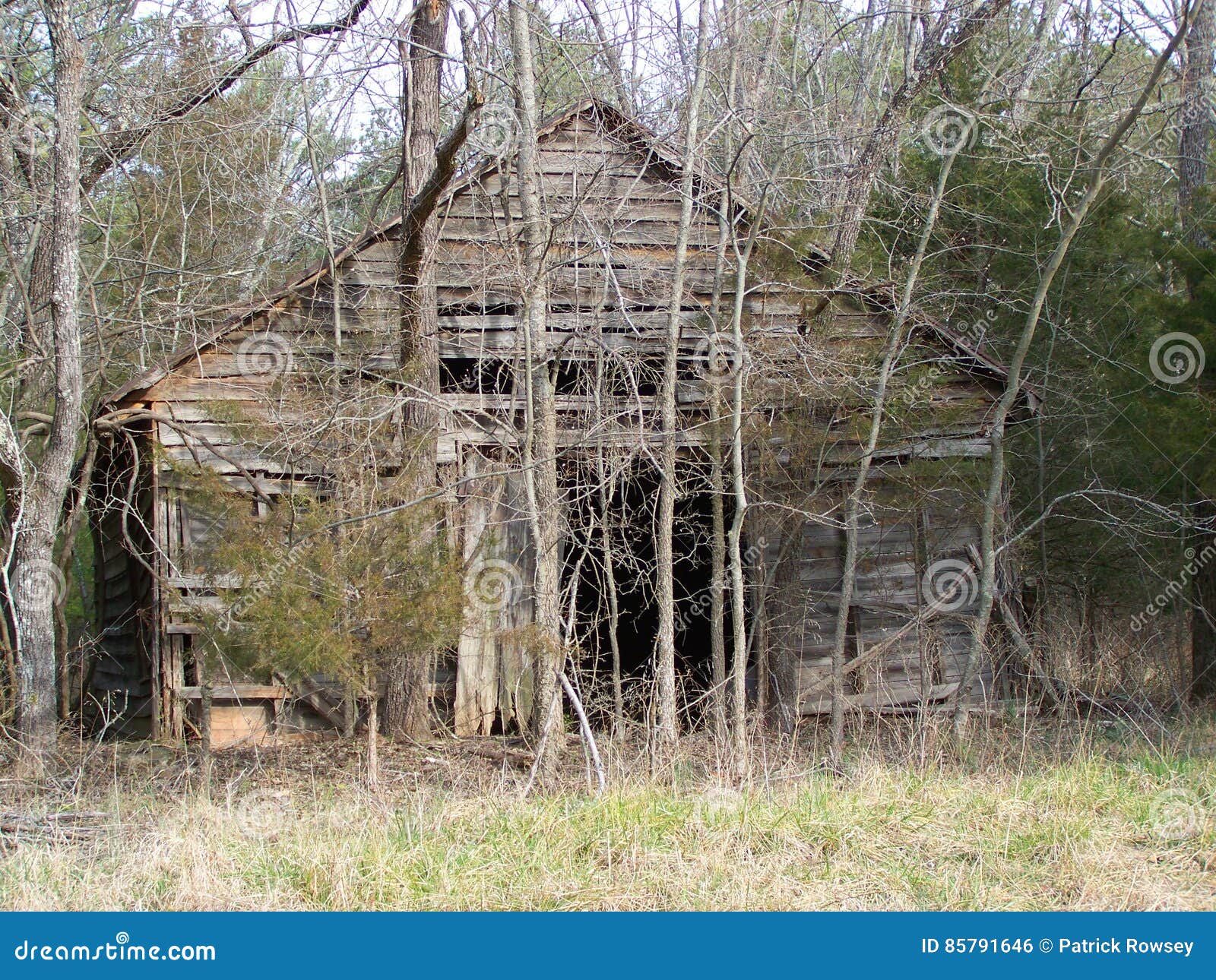 Rikidy Shack stock photo. Image of rusty, rikidy, wooden - 85791646