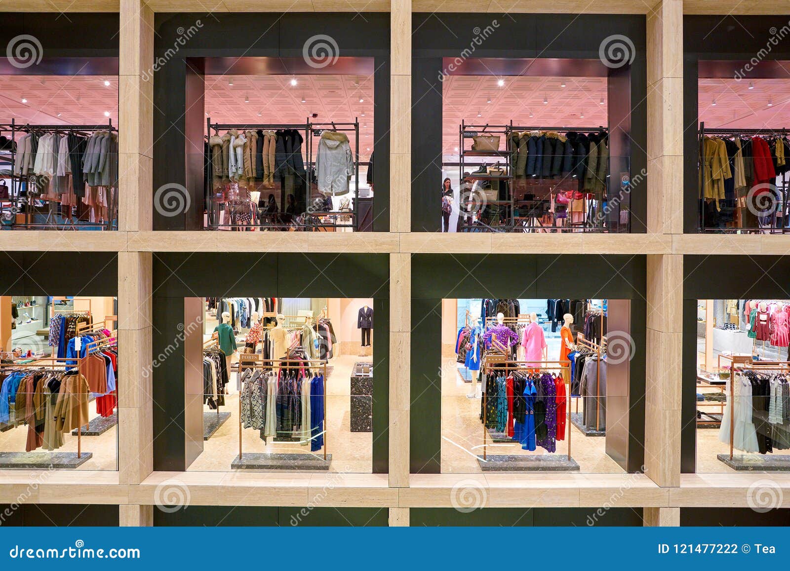 Rinascente in Rome editorial photography. Image of shop - 121477222