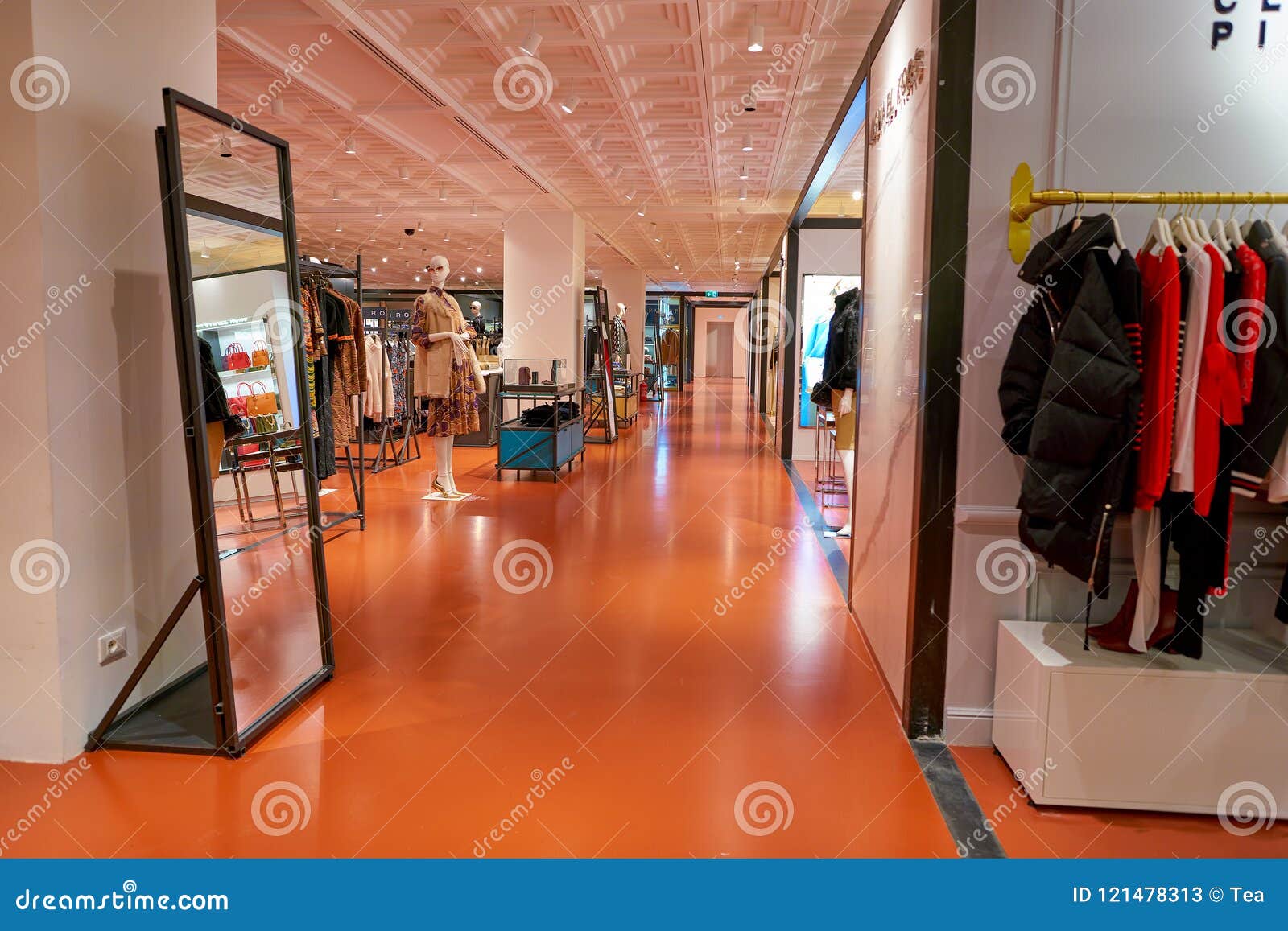 Rinascente in Rome editorial stock photo. Image of indoor - 121478313