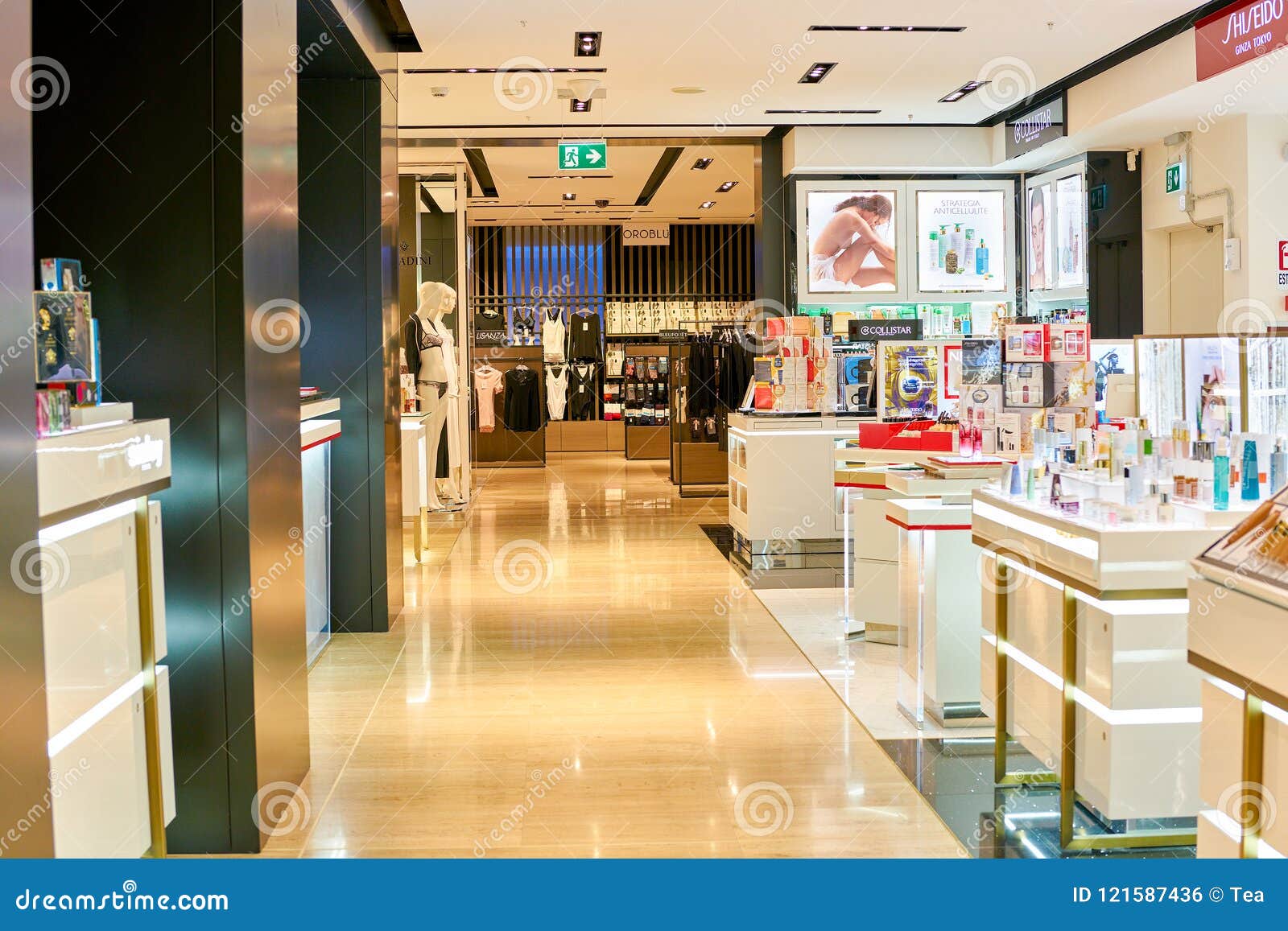 Rinascente in Rome editorial photo. Image of colour - 121587436