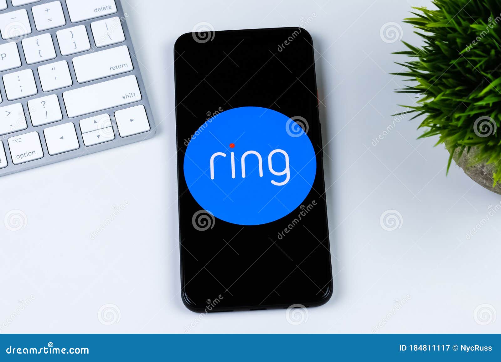Ring App Logo on a Smartphone Screen. Editorial Photography - Image of ...