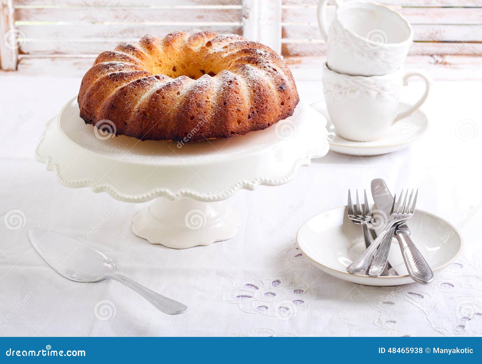 Ring cake stock photo. Image of brunch, baked, food, sweet - 48465938