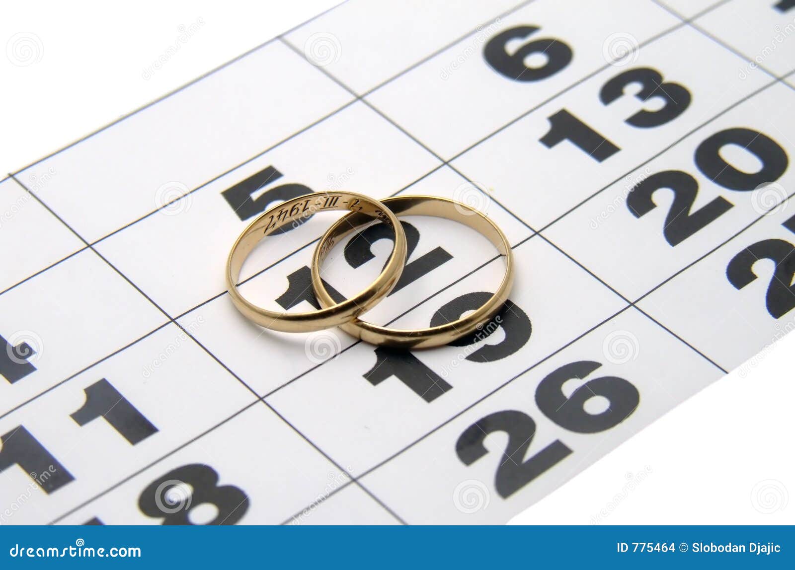 Ring Der Hochzeit Zwei Auf Einem Kalender Stockfoto - Bild von bindung ...