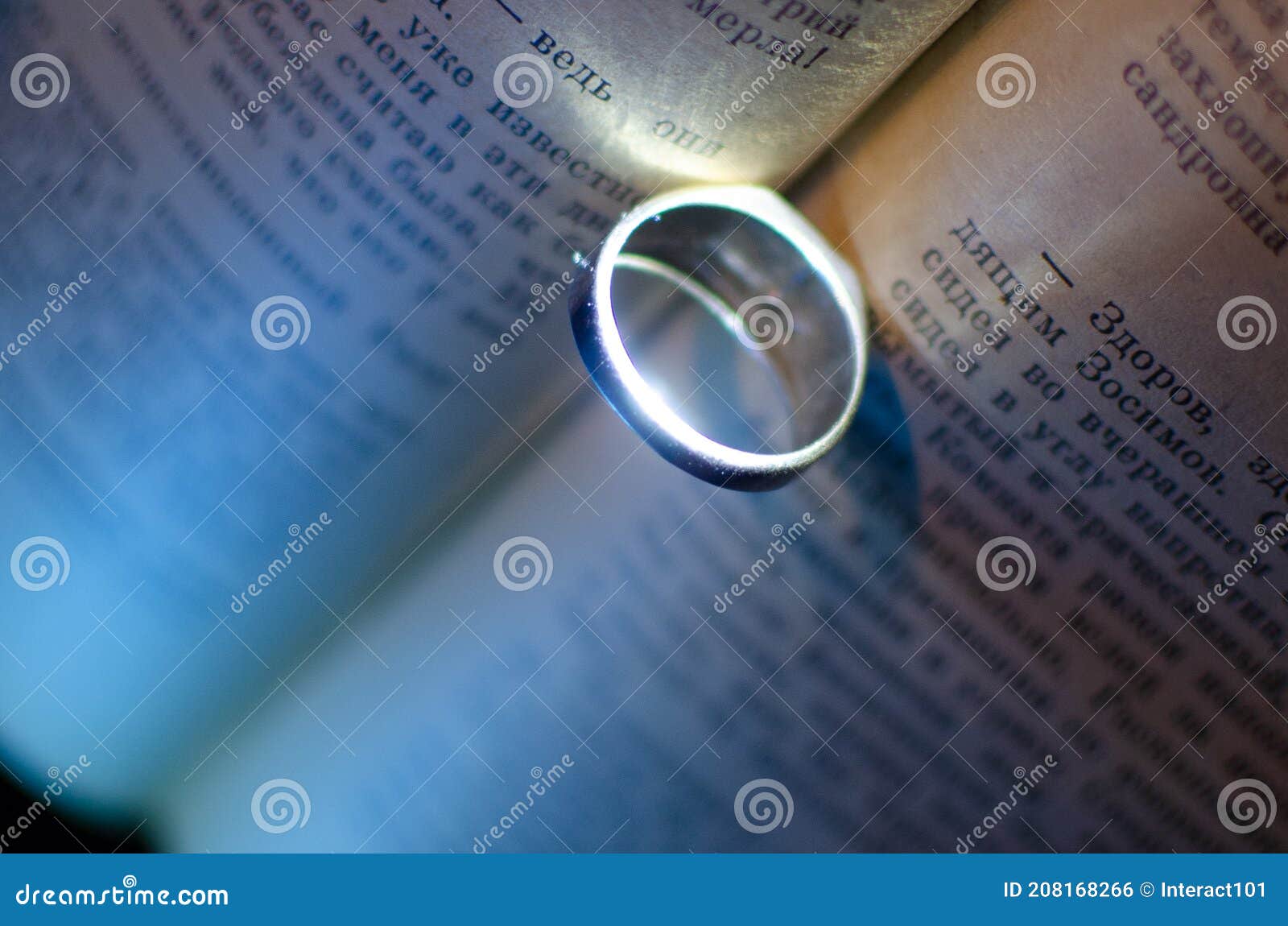 The Ring in the Rays of Light Stock Photo - Image of circle, blue ...