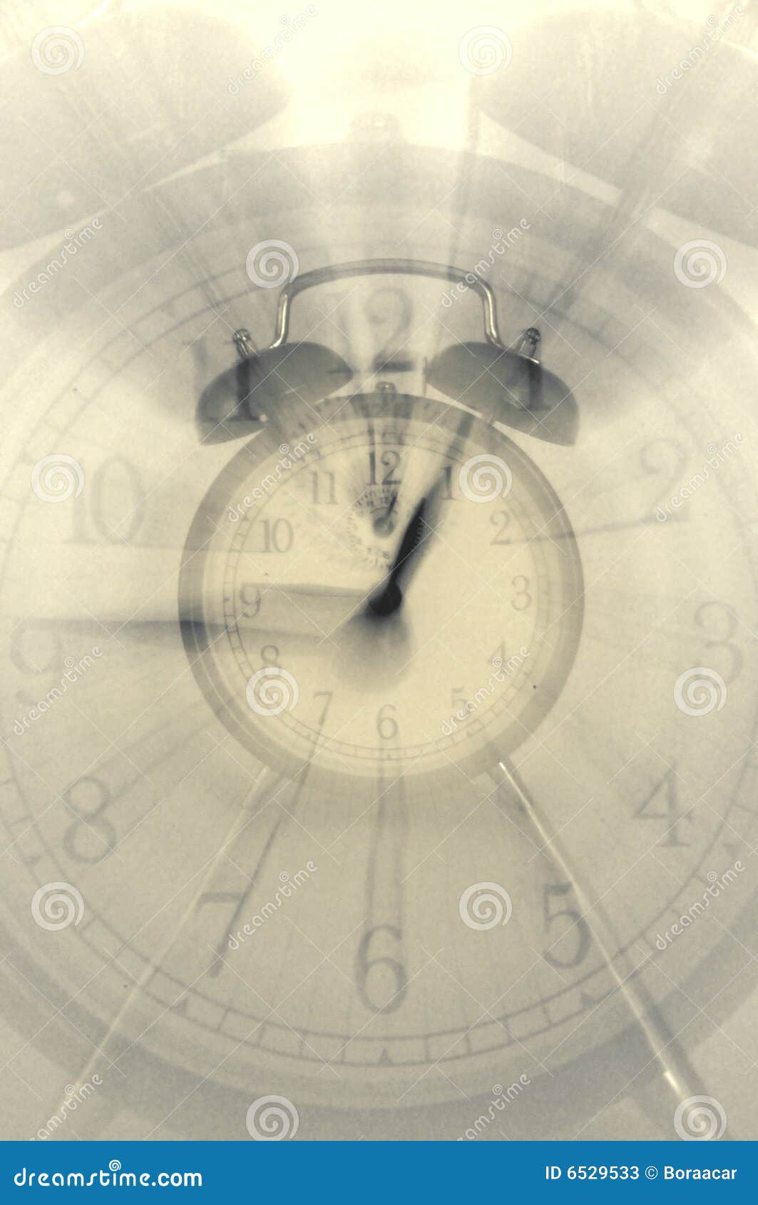 Ringing Clock Picture. Image: 6529533