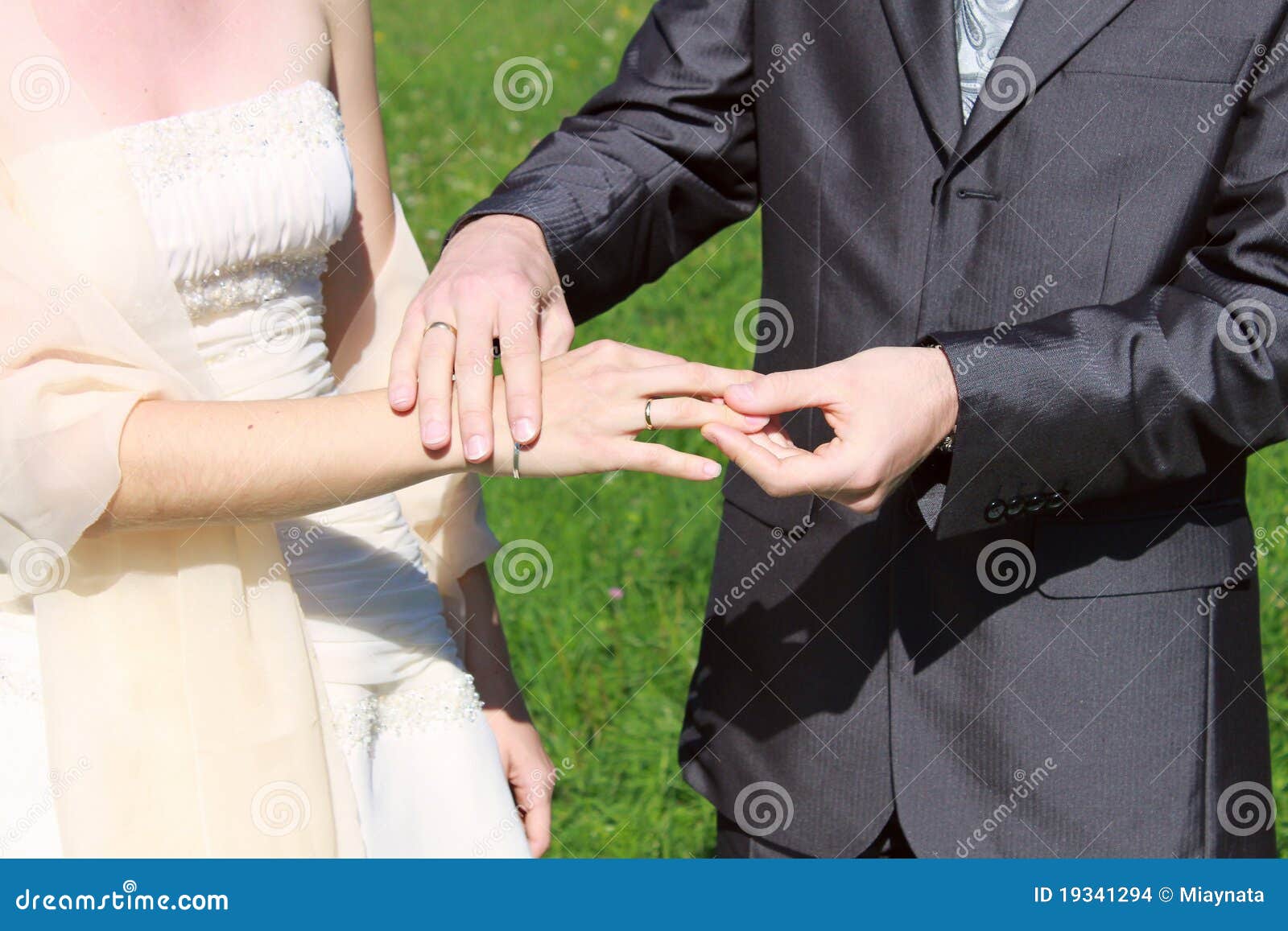 Rings Exchange in the Wedding Stock Photo - Image of bands, ceremony ...