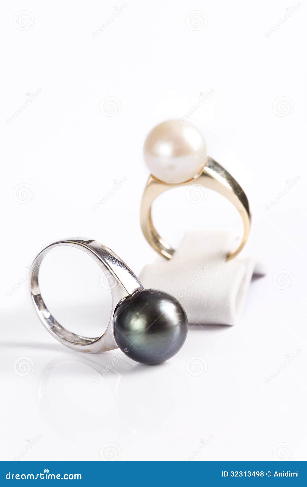 Rings with pearls stock photo. Image of beauty, platinum - 32313498