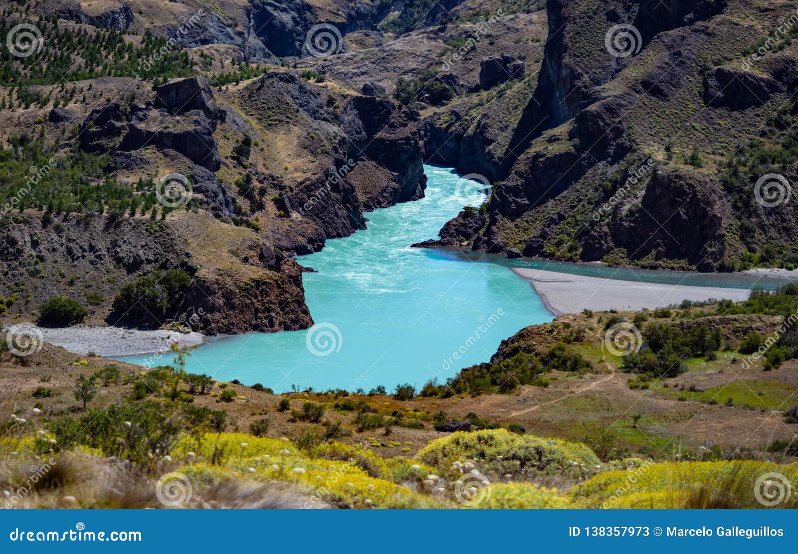 Rio Baker En Patagonia Chilena Imagen de archivo - Imagen de pampa ...