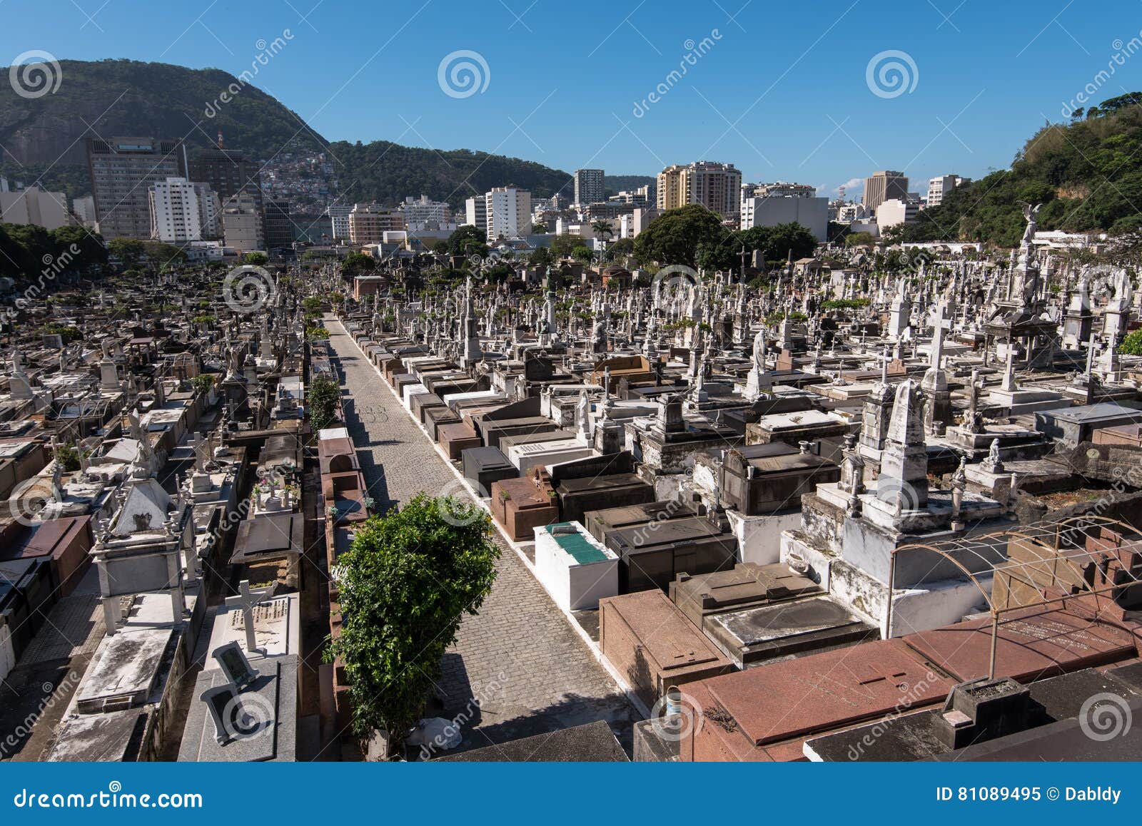 Rio de Janeiro Cemetery immagine stock. Immagine di battista - 81089495