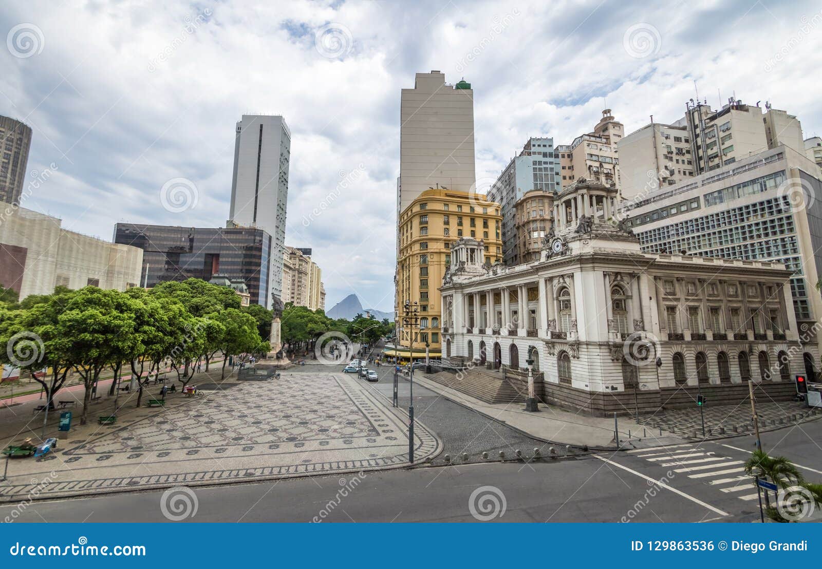 Rio De Janeiro City Hall at Floriano Square in Cinelandia - Rio De ... Rio De Janeiro City Hall at Floriano Square in Cinelandia - Rio De ...
