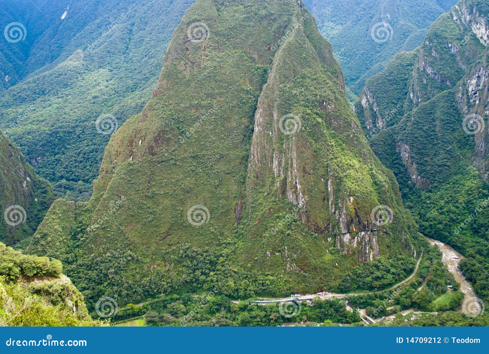 Rio De Urubamba Em Machu Picchu, Peru Foto de Stock - Imagem de antigo ...