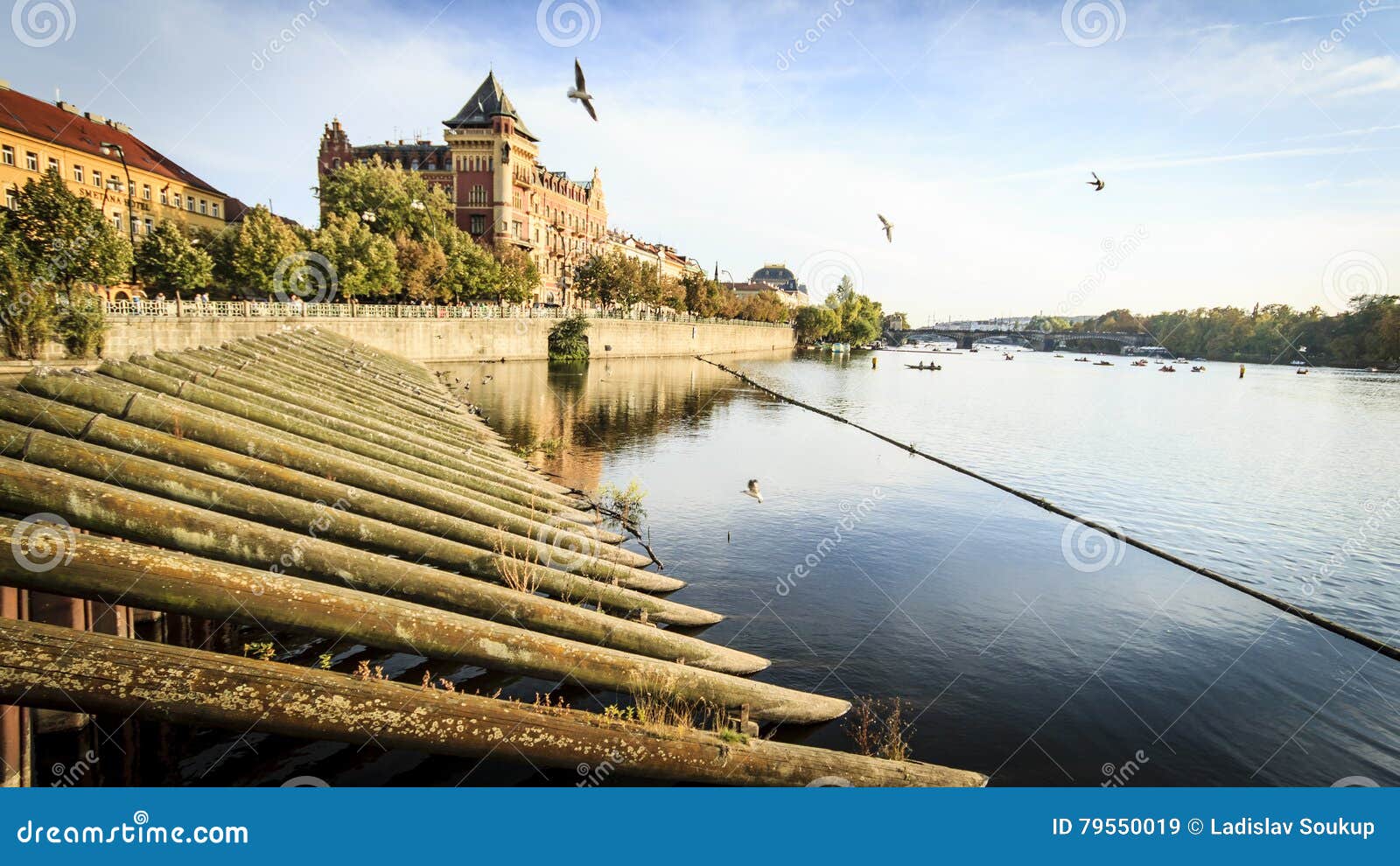 Rio De Vltava, Praga, República Checa Imagem de Stock - Imagem de ...