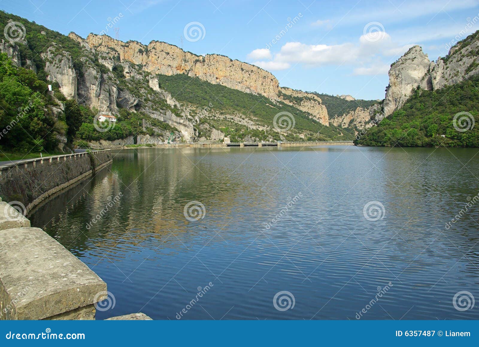 Rio Ebro Embalse De Sobron 05 Stock Image - Image of gravity ...