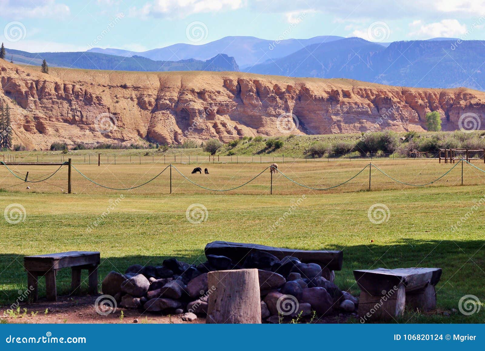Rio Grande Valley Ranch foto de archivo. Imagen de rancho - 106820124