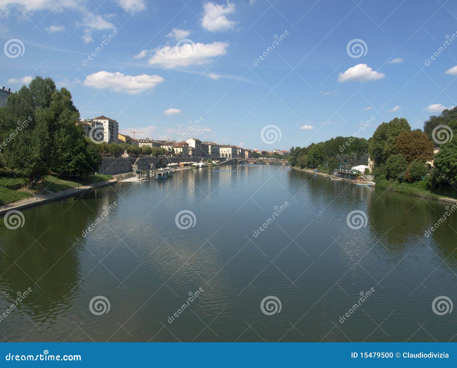 Rio Po, Turin foto de stock. Imagem de névoa, piemonte - 15479500