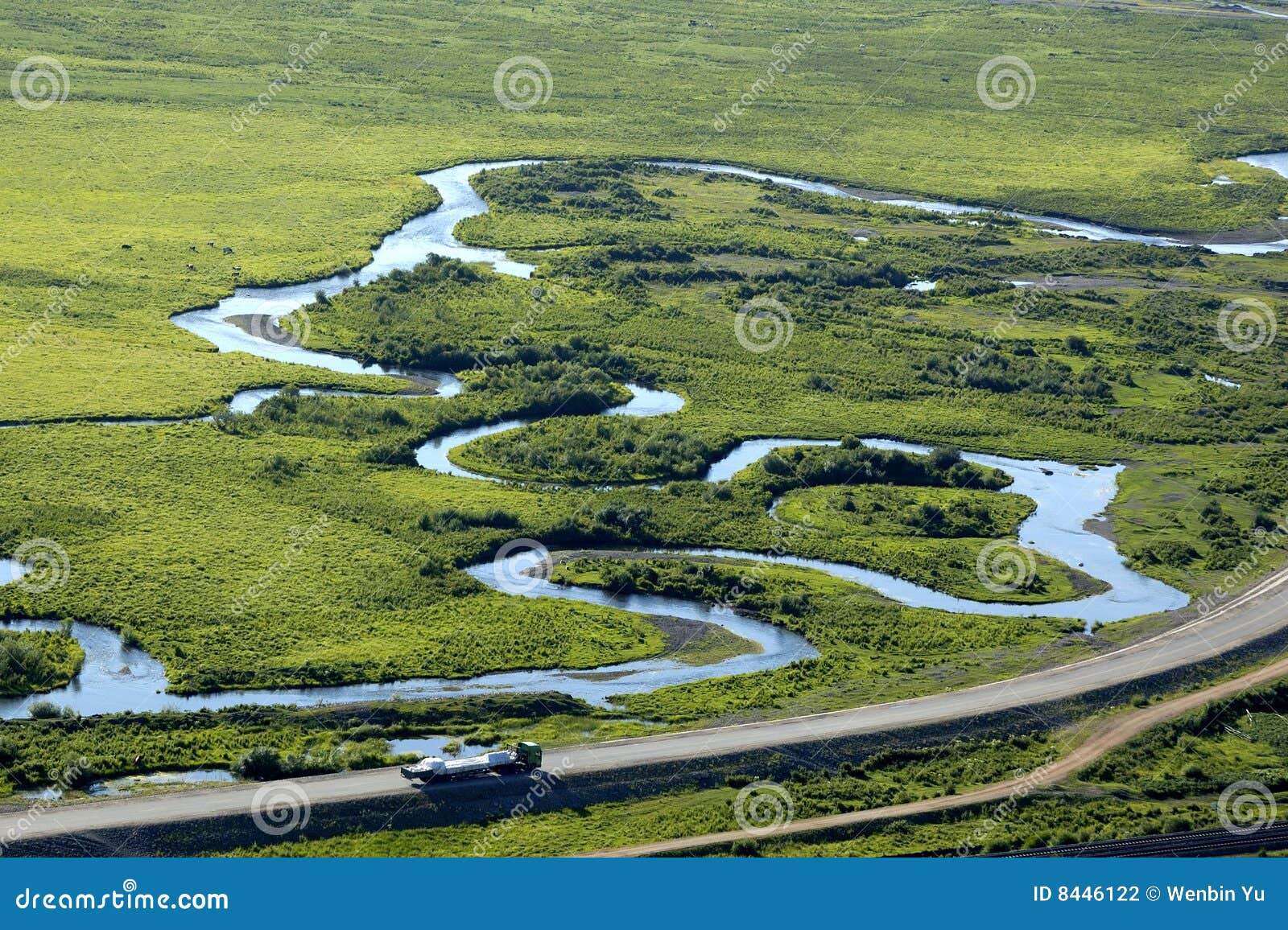 Rios e estradas foto de stock. Imagem de transporte, ambiente - 8446122