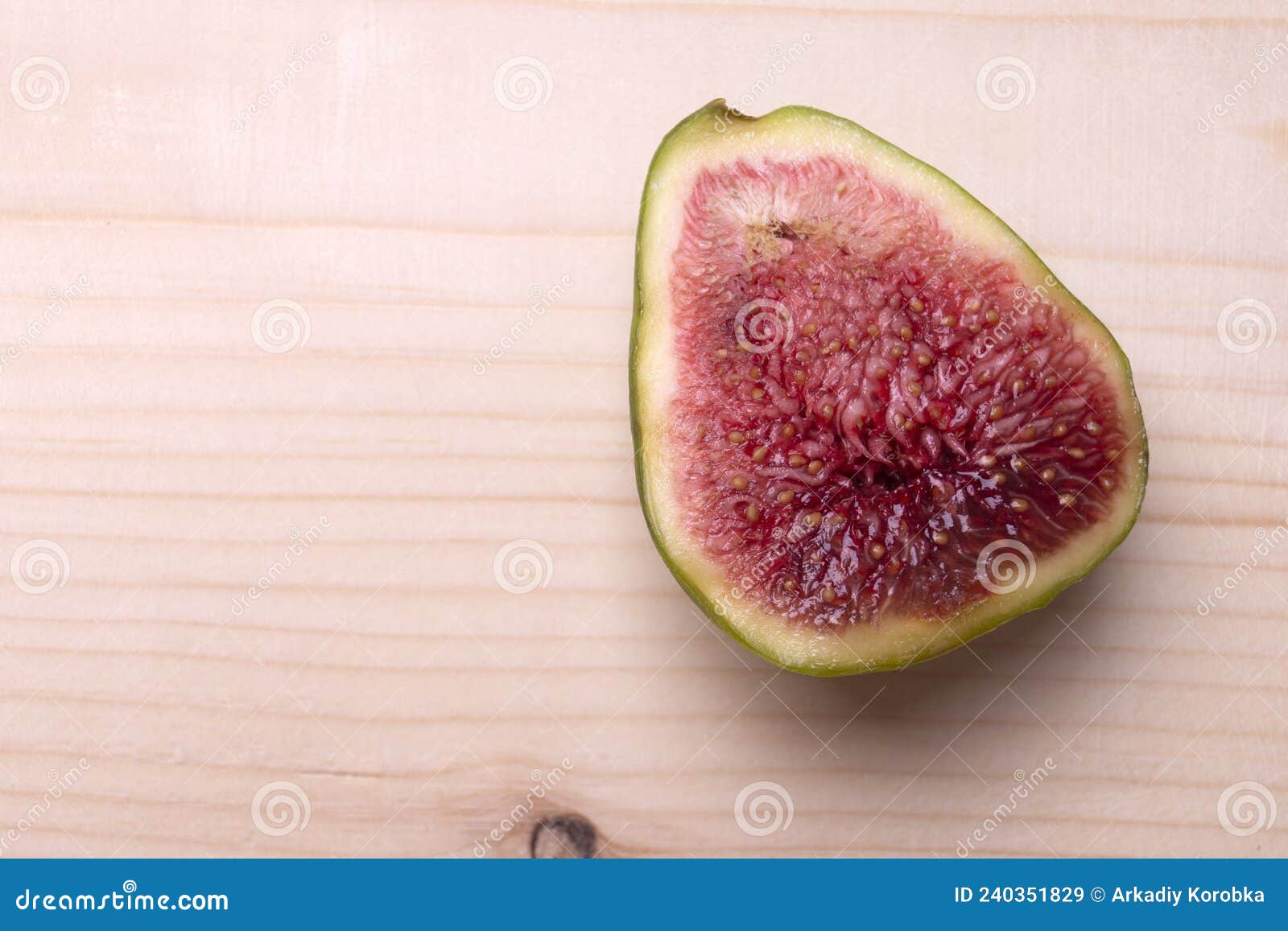 A Ripe Fig Fruit Cut in Half Stock Image - Image of sweet, diet: 240351829