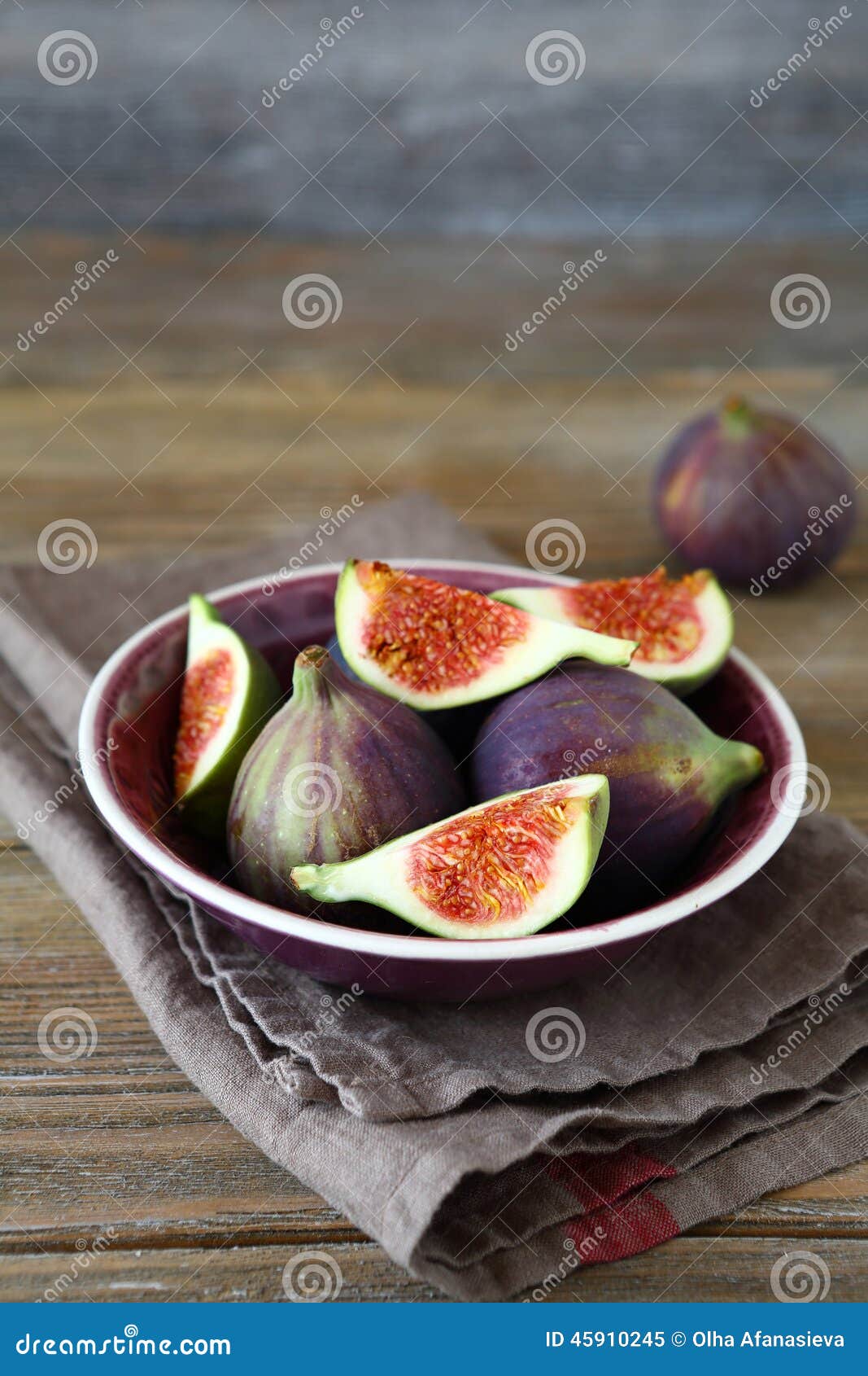 Ripe figs in a bowl stock image. Image of sweet, purple - 45910245
