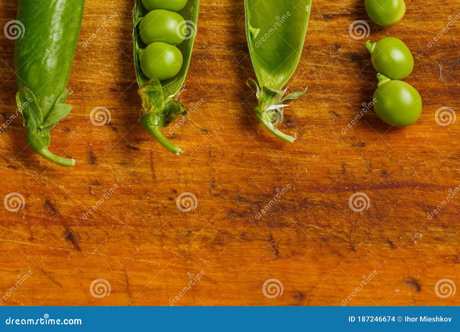 Ripe Green Peas on a Wooden Surface for Cooking Stock Photo - Image of ...