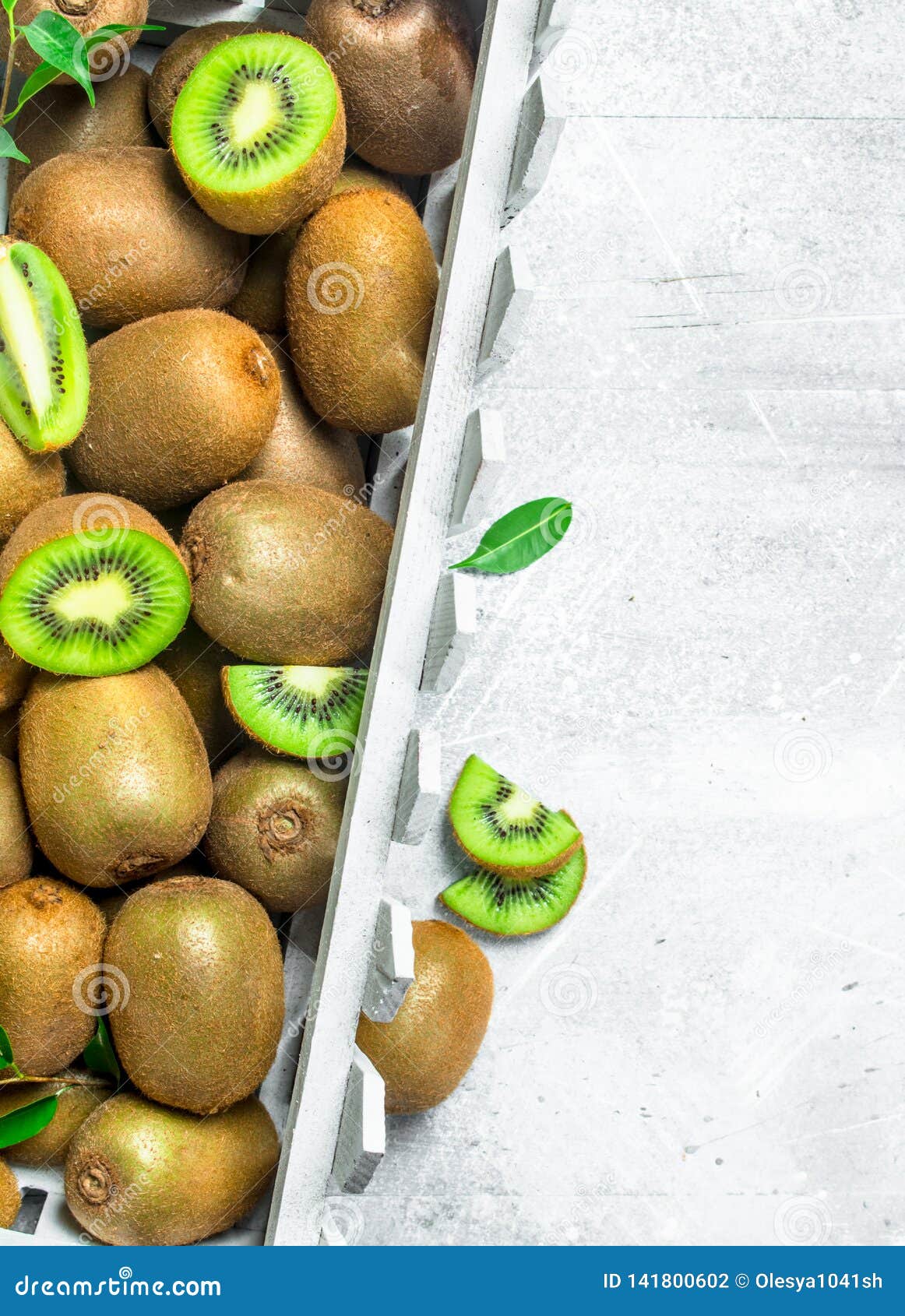 Kiwi Box Stock Images - Download 1,633 Royalty Free Photos
