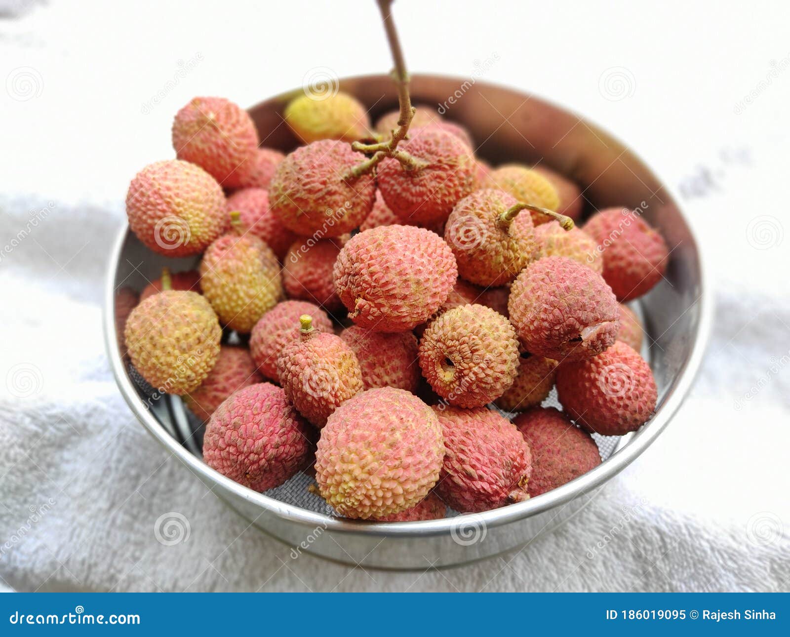 Ripe Lychee Kept in the Bowl Stock Image - Image of fruit, lichi: 186019095