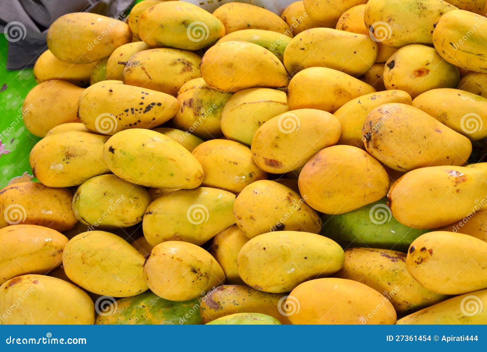 Ripe mango fruit stock photo. Image of food, mango, diet - 27361454