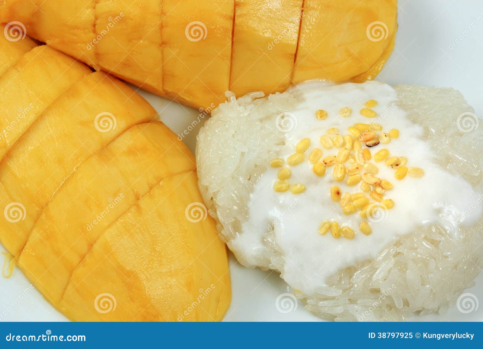 Ripe mango and sticky rice stock image. Image of delicious - 38797925