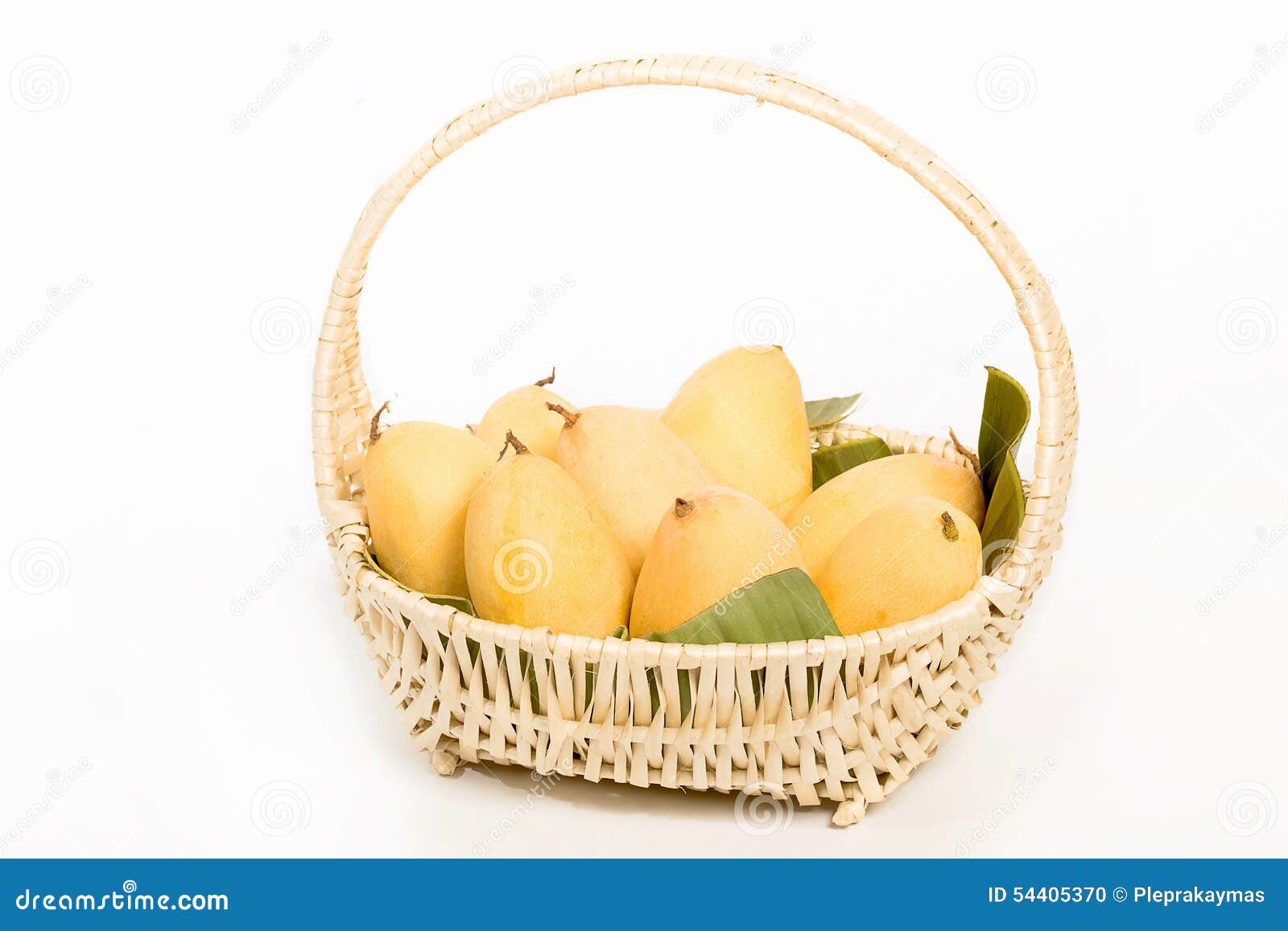 Ripe mangoes in basket stock photo. Image of freshness - 54405370