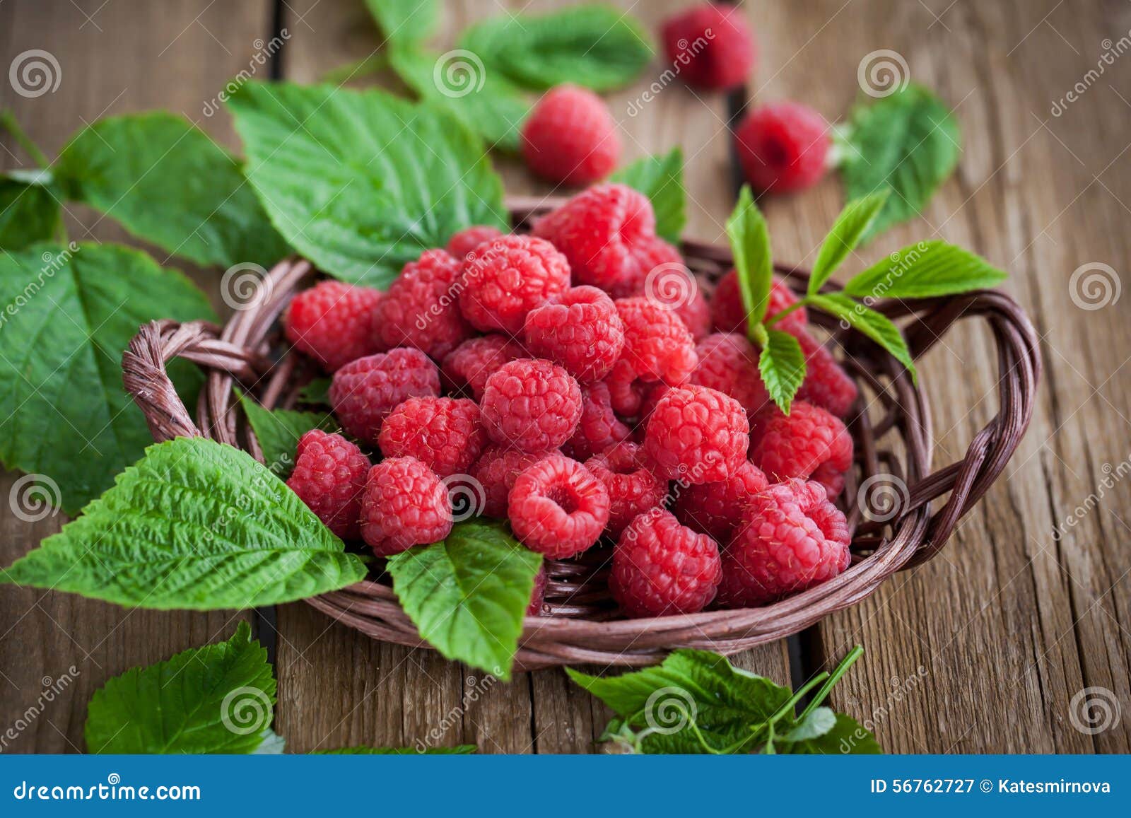 Ripe raspberry with leaf stock image. Image of food, dessert - 56762727