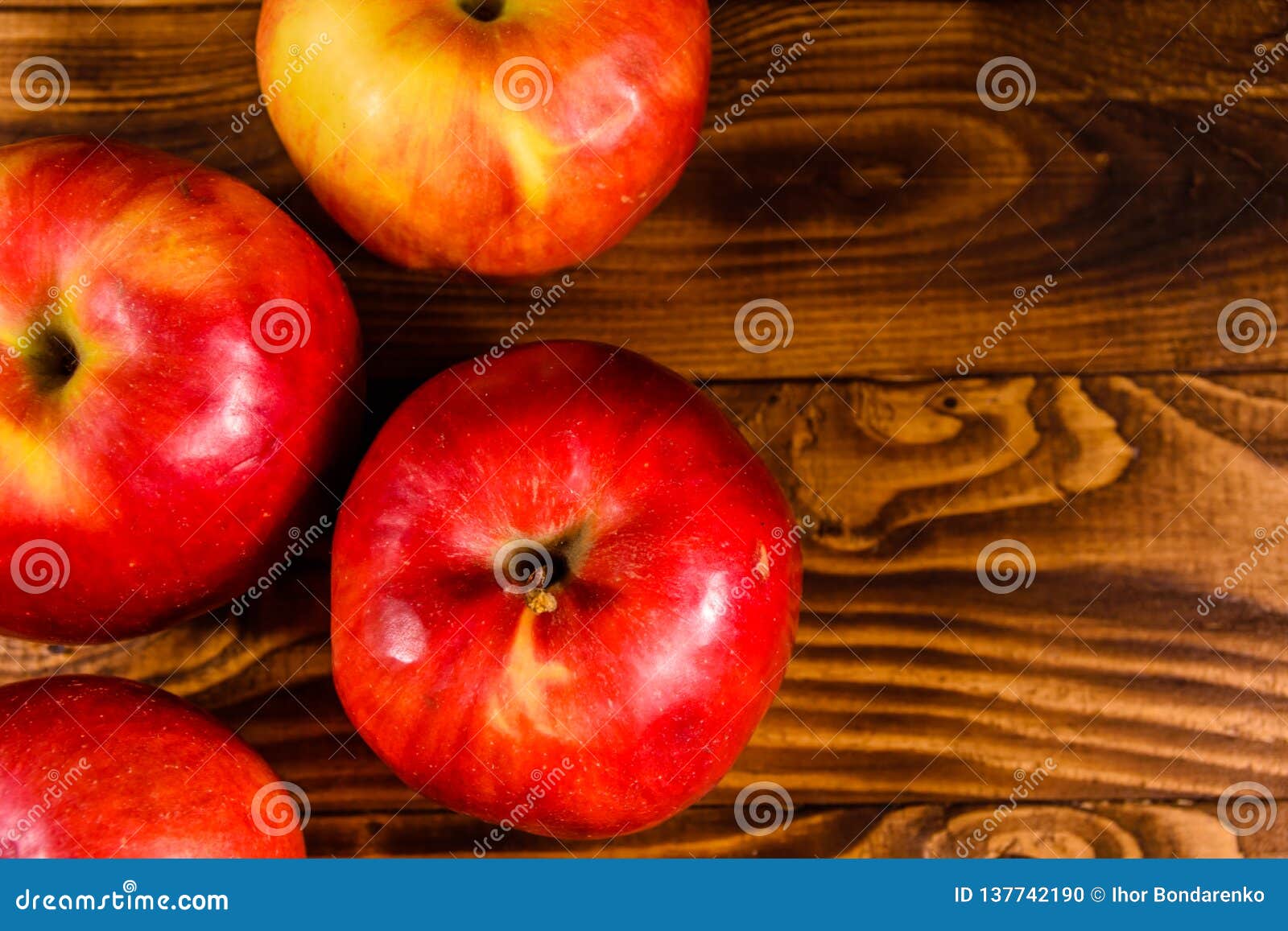 Ripe Red Apples on the Wooden Table. Top View Stock Photo - Image of ...