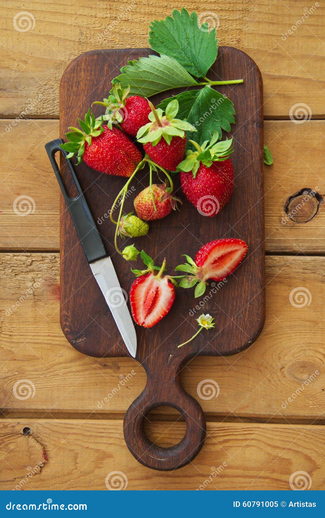Ripe Strawberries on Cutting Board. Stock Image - Image of cooking ...