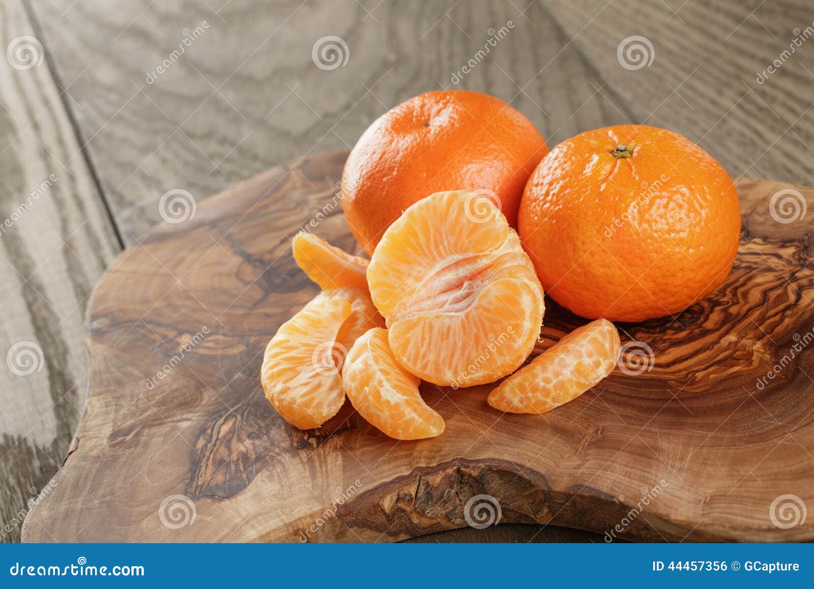 Ripe Tangerines on Olive Board Stock Photo - Image of closeup, nature ...