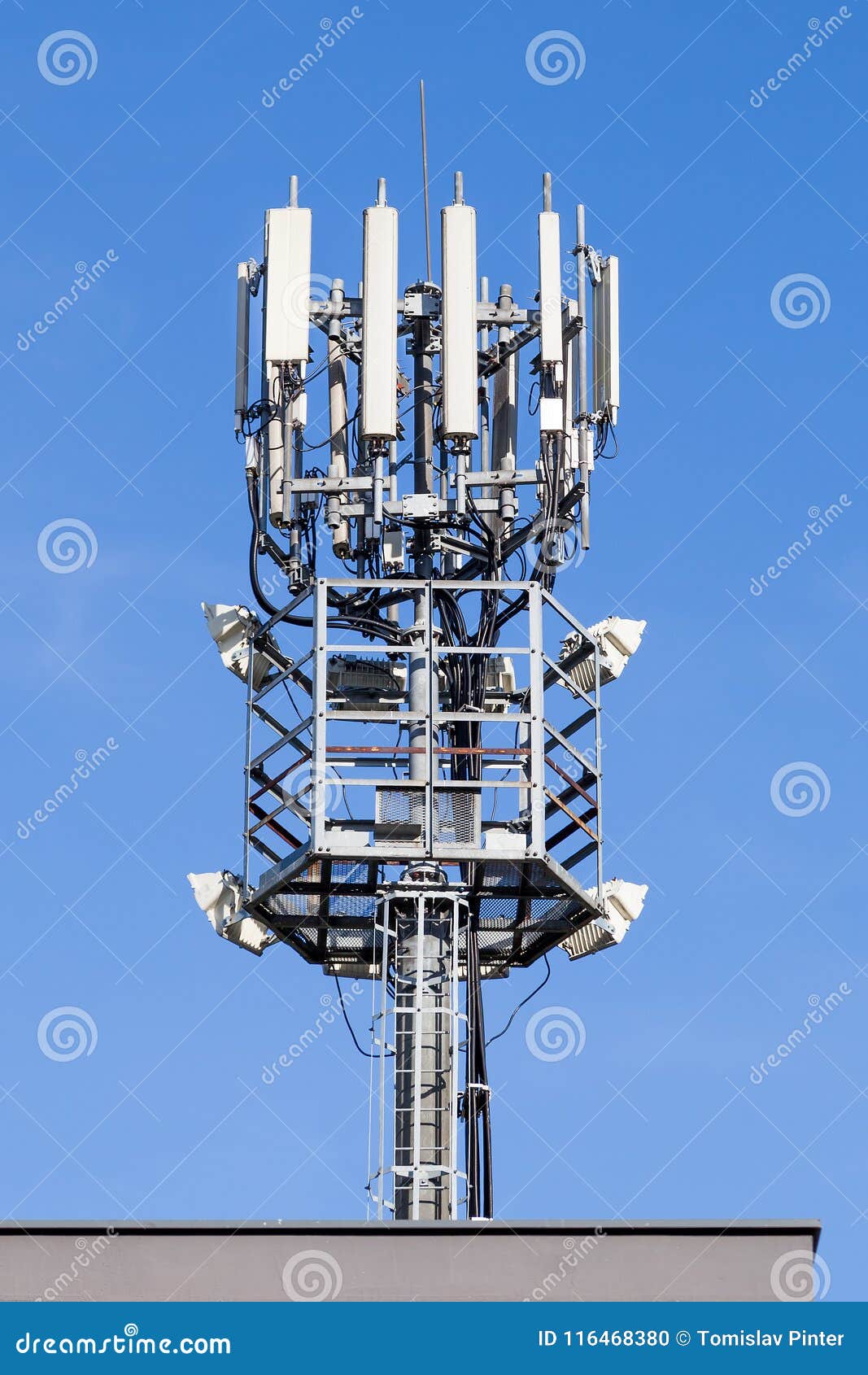 Ripetitore Della Torre Di GSM - 4g, LTE Fotografia Stock - Immagine di ...